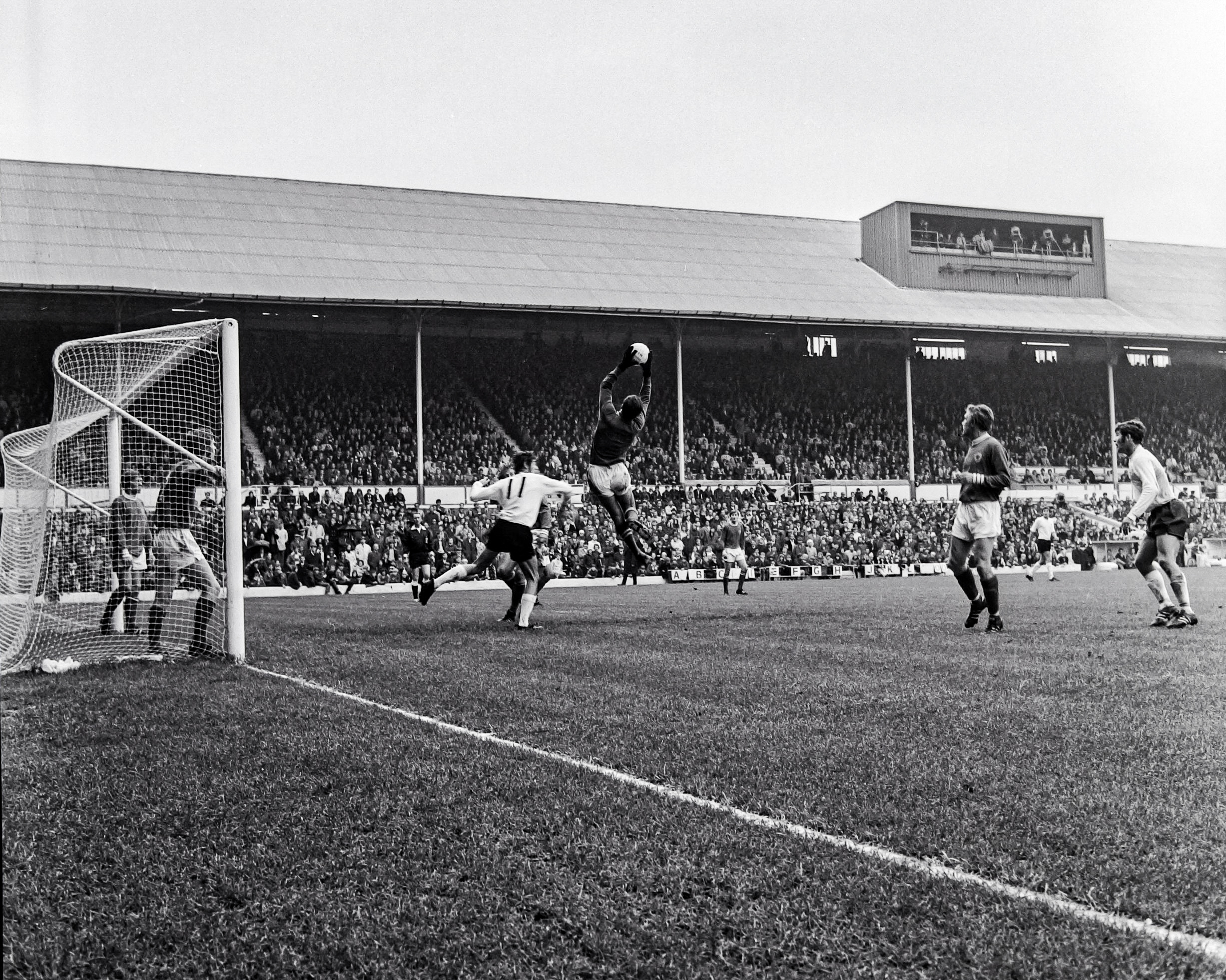 Don Givens | Hatters Heritage | A History of Luton Town FC