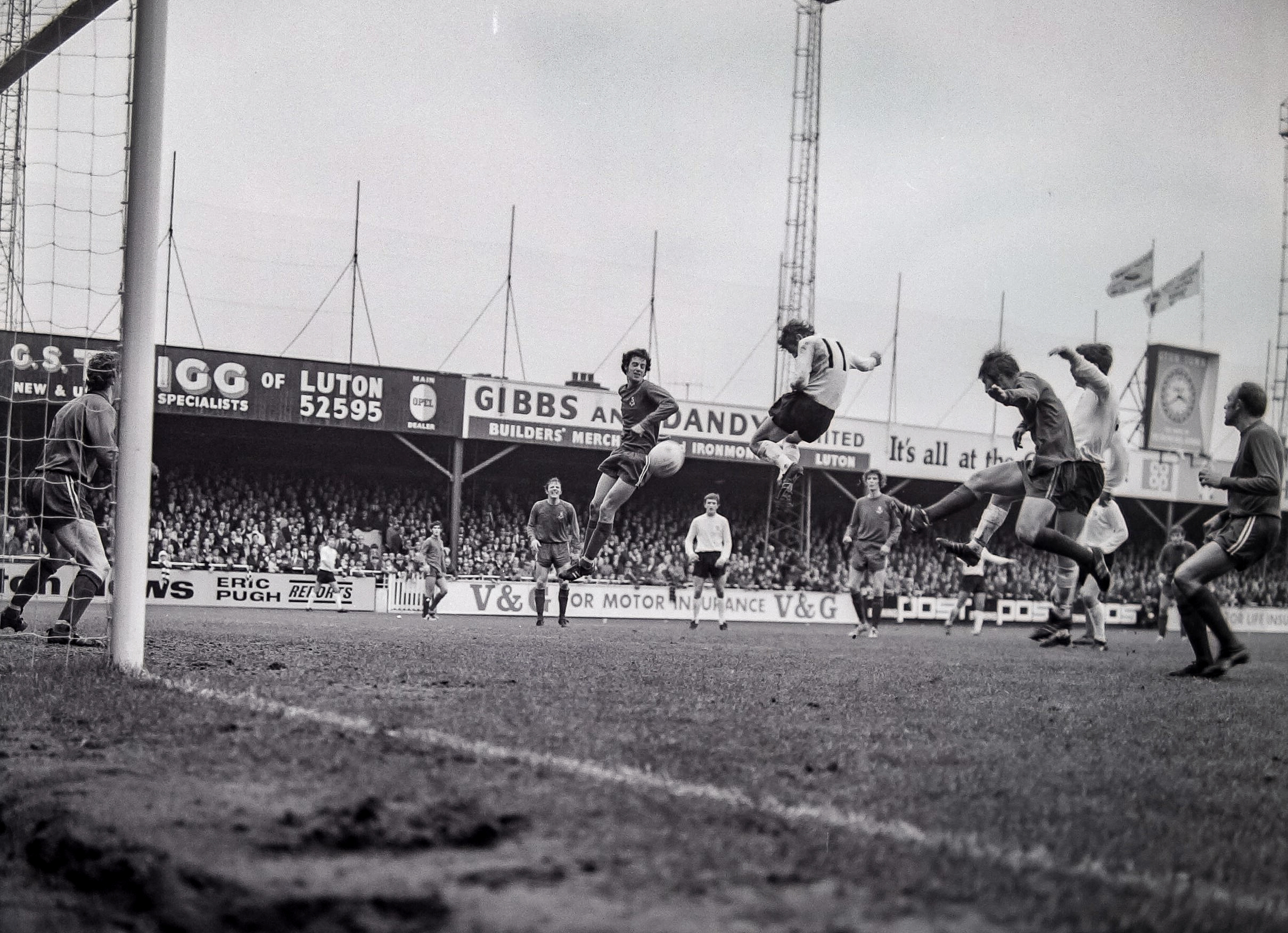 Don Givens | Hatters Heritage | A History of Luton Town FC