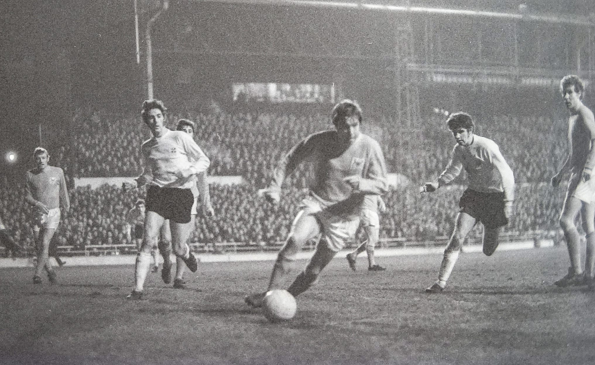 Luton Town FC vs Nottingham Forest (11th Jan 1971) | Hatters Heritage ...