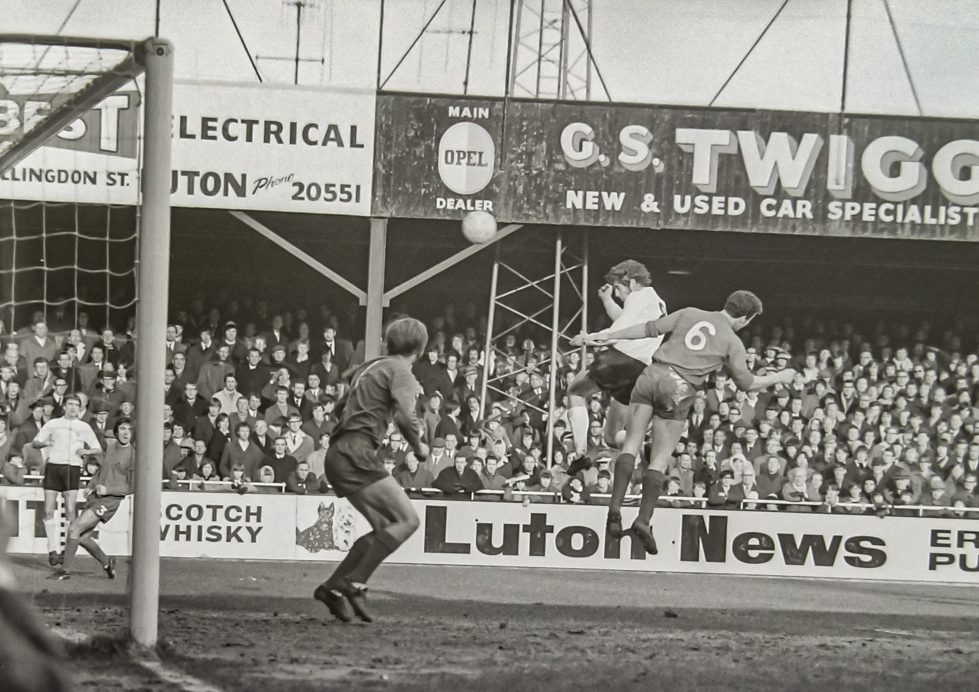Don Givens | Hatters Heritage | A History of Luton Town FC