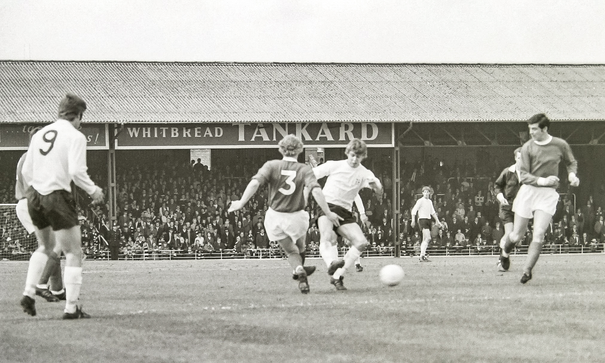 Luton Town FC vs Swindon Town (1st May 1971) | Hatters Heritage | A ...