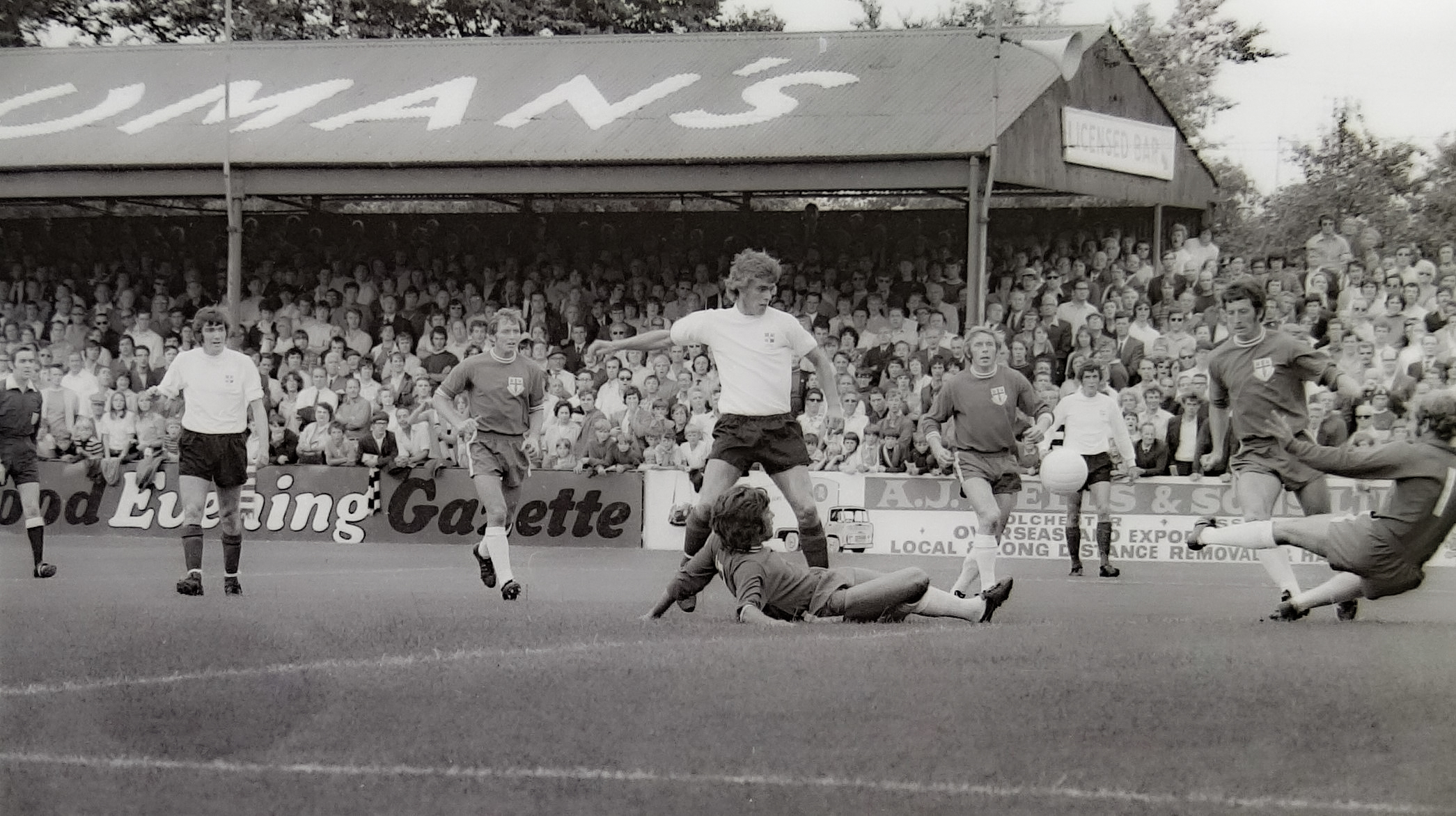Viv Busby | Hatters Heritage | A History of Luton Town FC