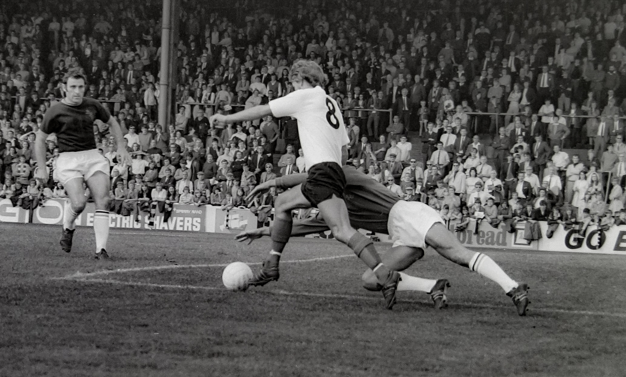 Burnley vs Luton Town FC (21st Aug 1971) | Hatters Heritage | A History ...