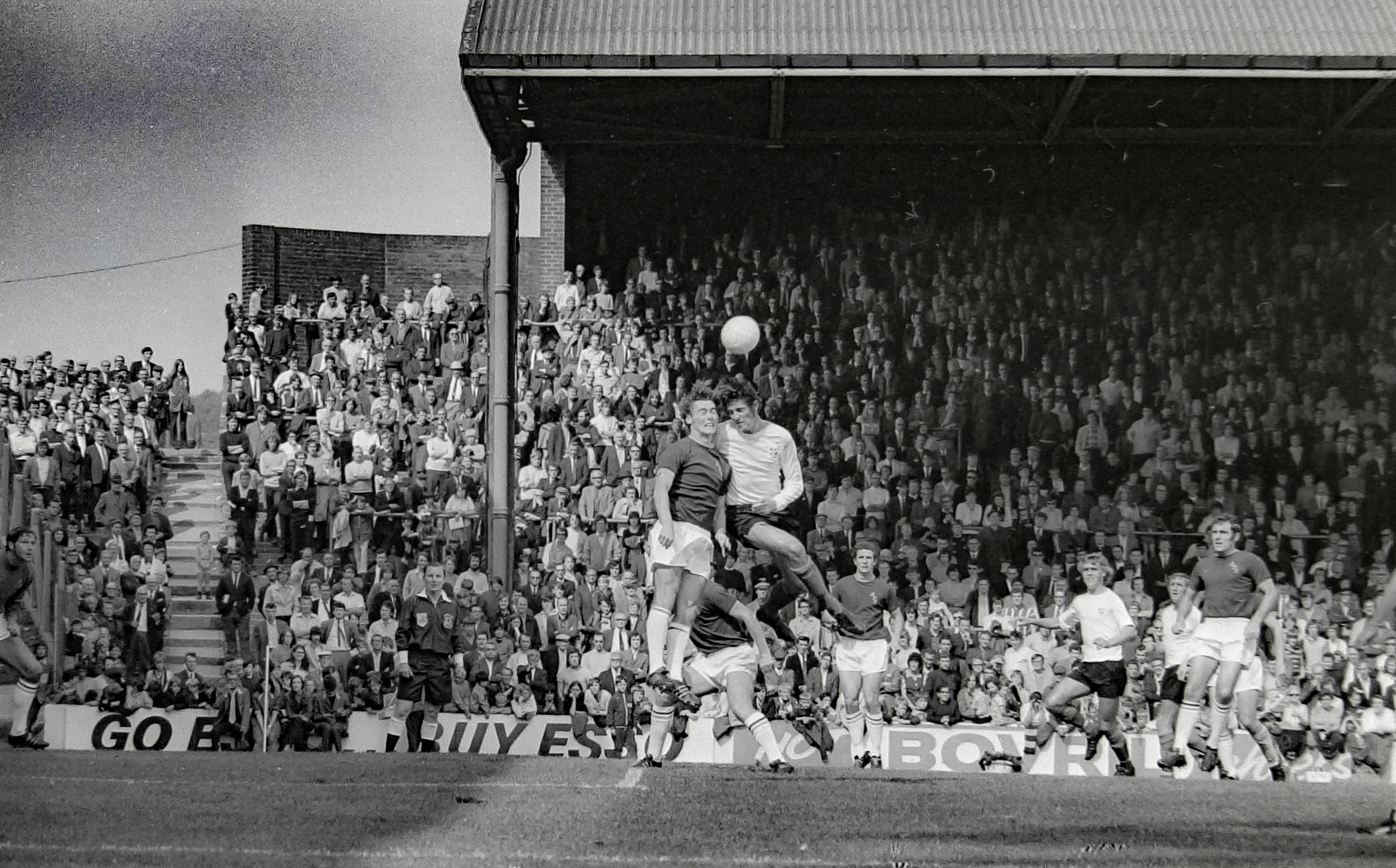 Don Givens | Hatters Heritage | A History of Luton Town FC
