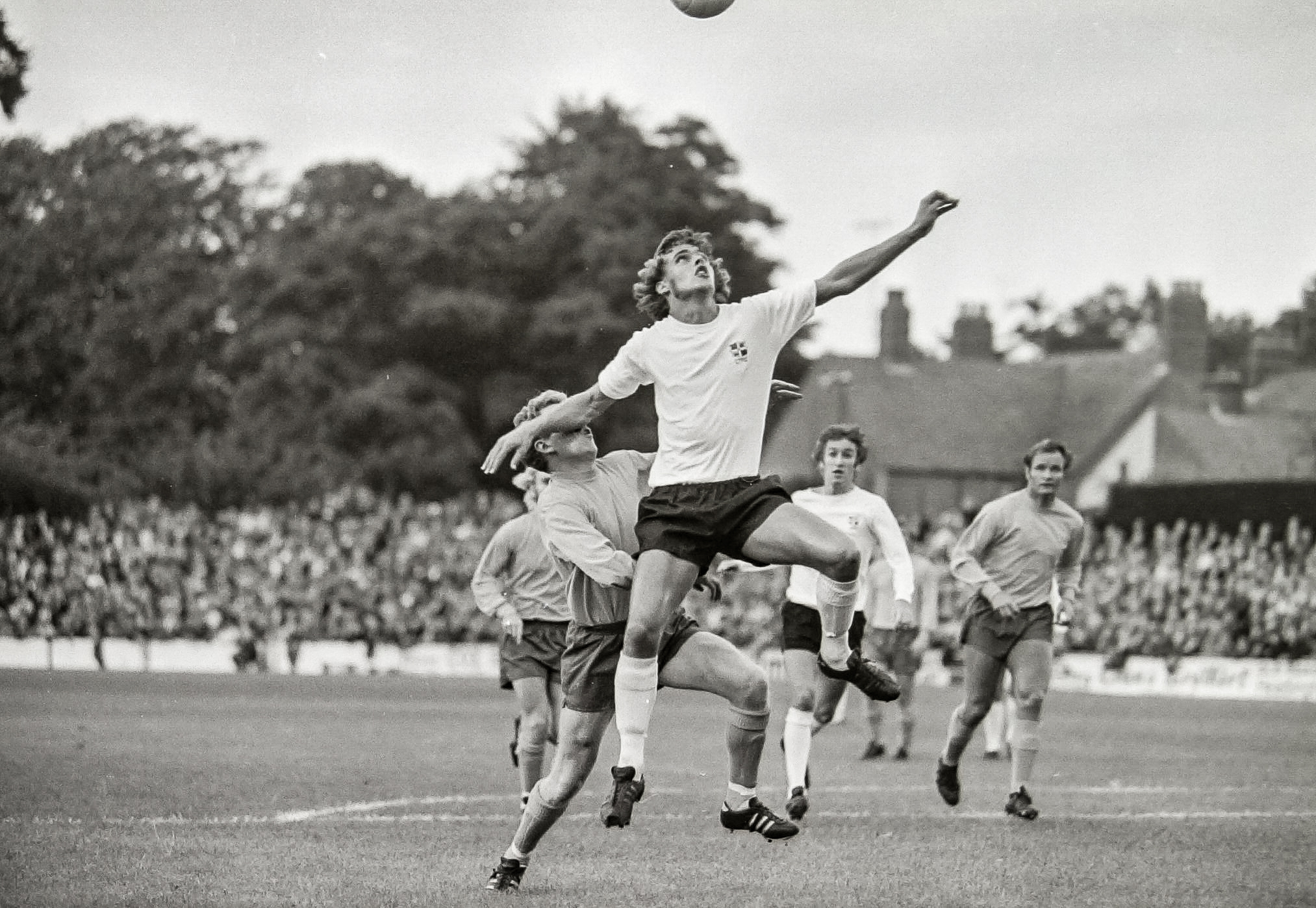 Viv Busby | Hatters Heritage | A History of Luton Town FC