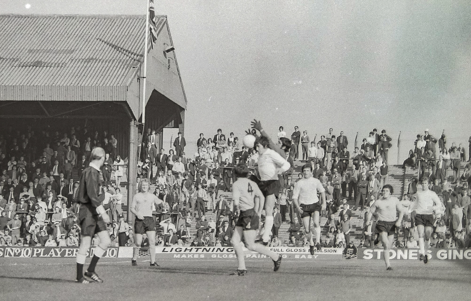 Vic Halom | Hatters Heritage | A History of Luton Town FC