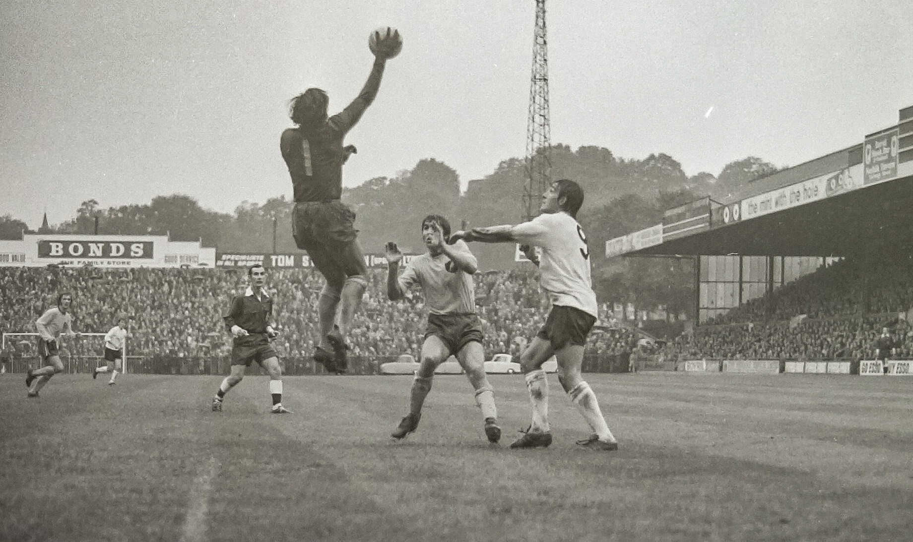 Vic Halom | Hatters Heritage | A History of Luton Town FC