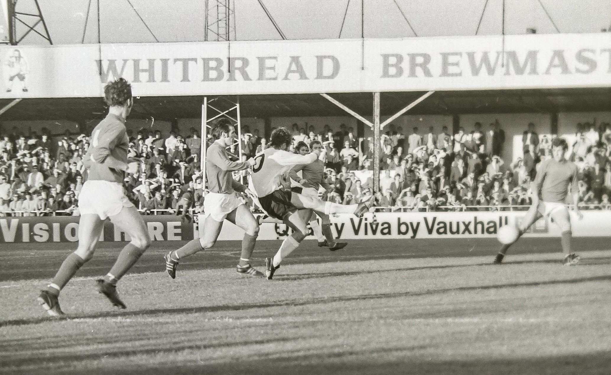 Don Givens | Hatters Heritage | A History of Luton Town FC
