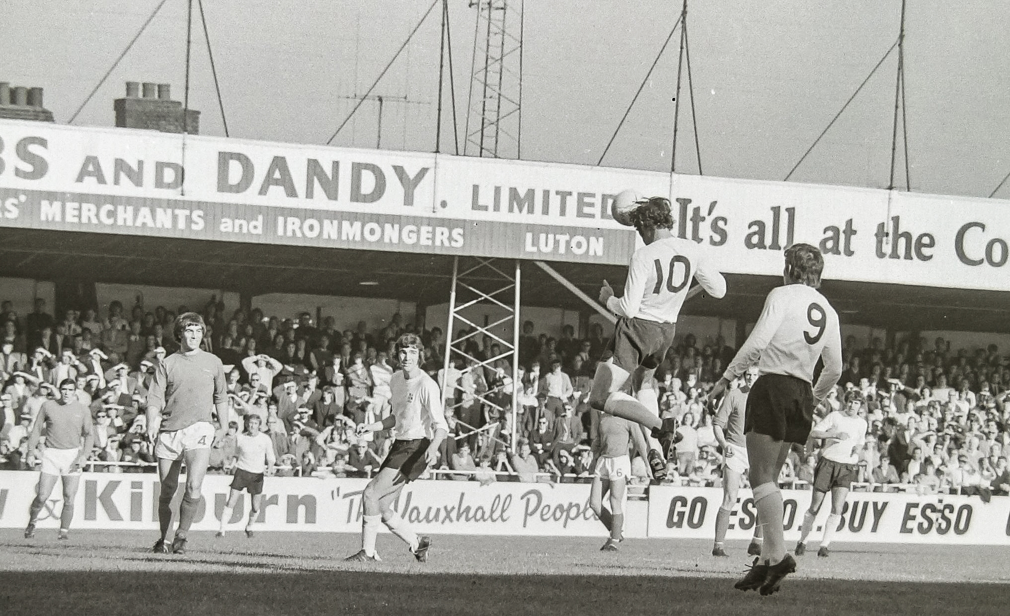 Don Givens | Hatters Heritage | A History of Luton Town FC