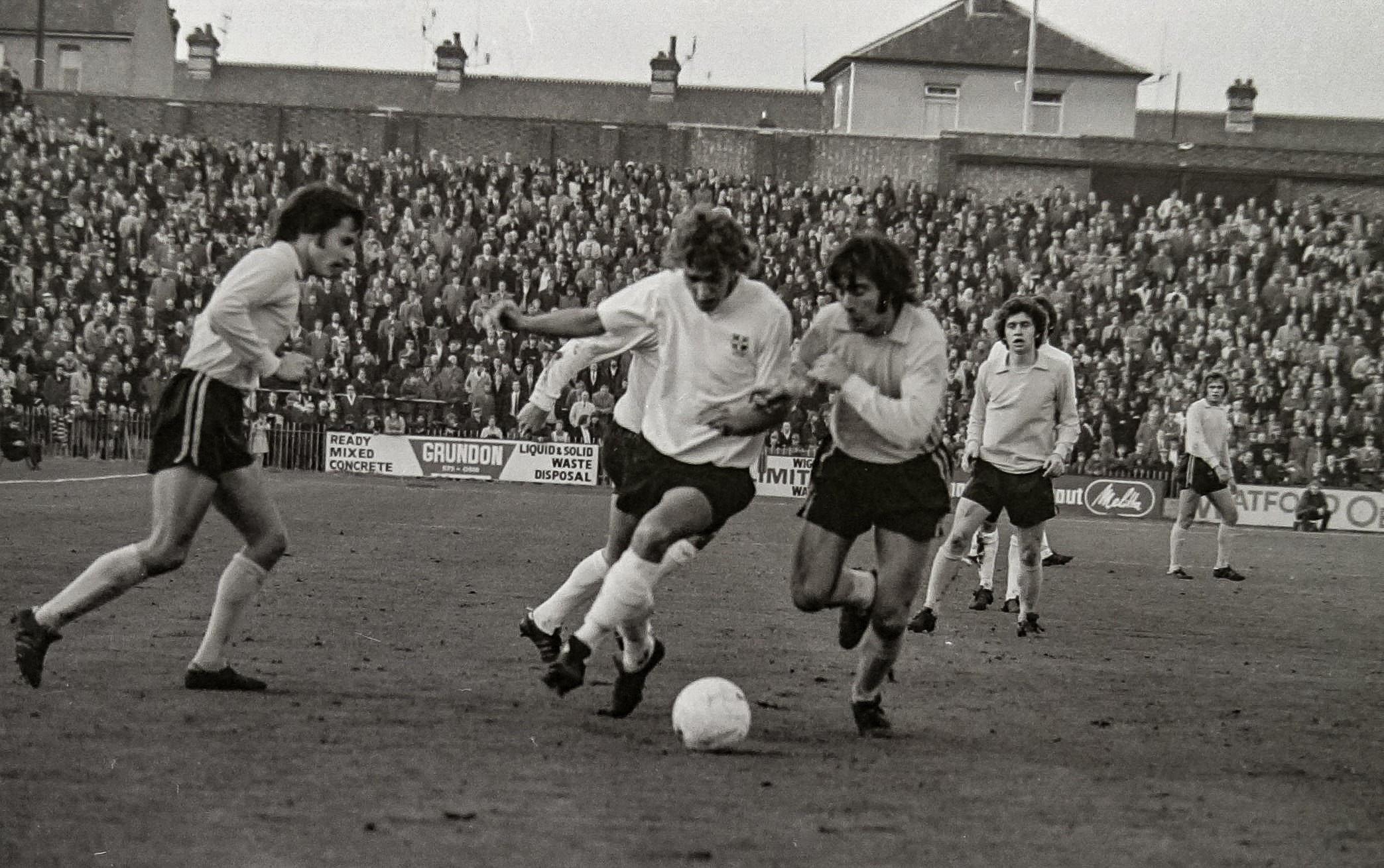 Viv Busby | Hatters Heritage | A History of Luton Town FC