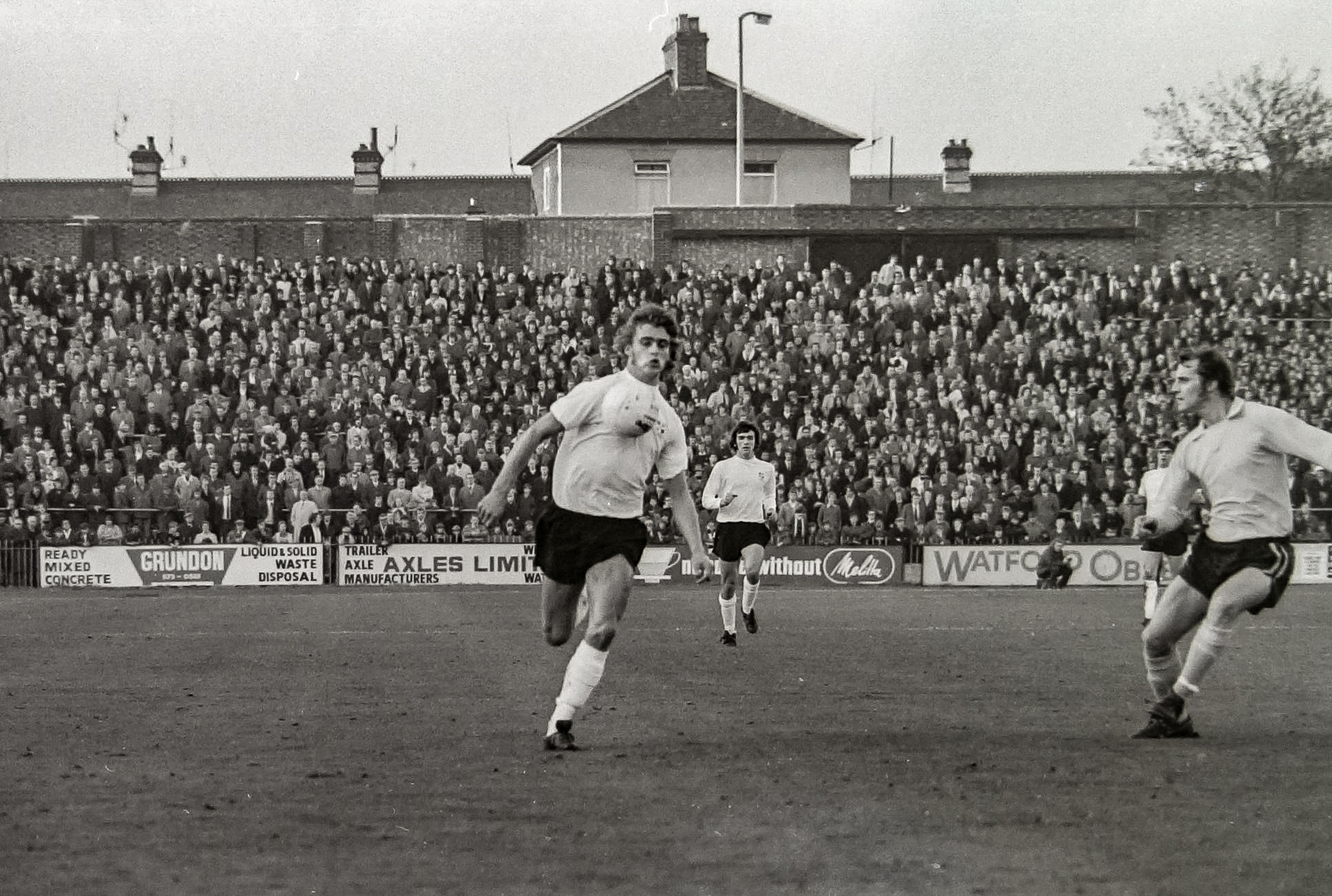 Viv Busby | Hatters Heritage | A History of Luton Town FC