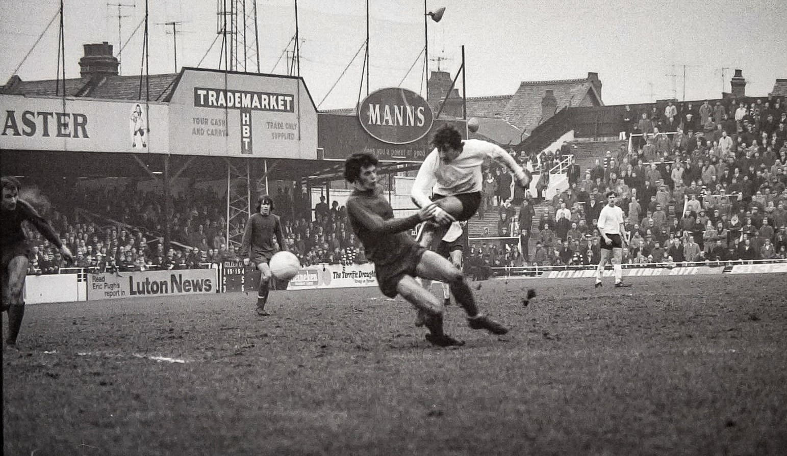 Vic Halom | Hatters Heritage | A History of Luton Town FC