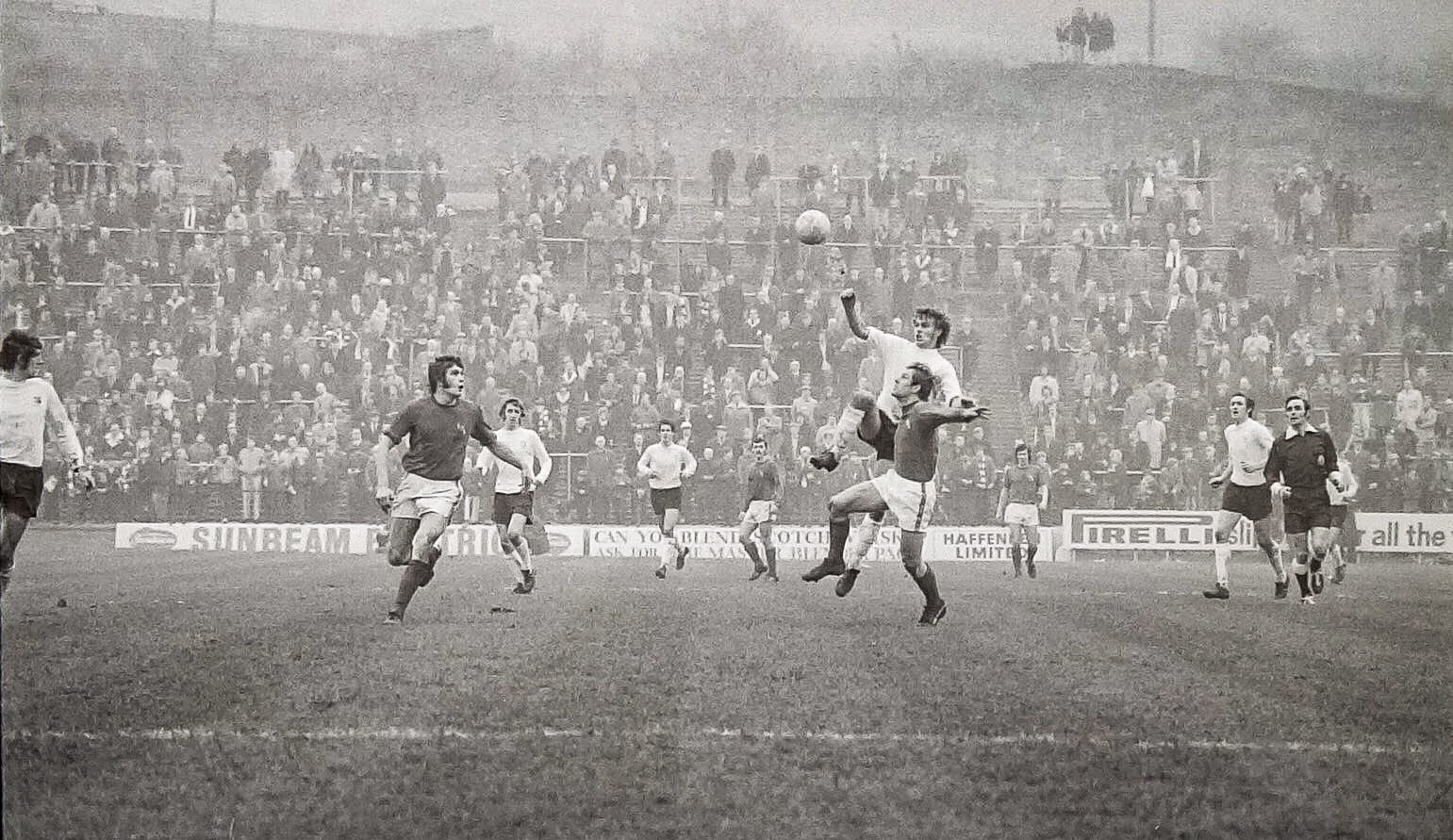 Viv Busby | Hatters Heritage | A History of Luton Town FC