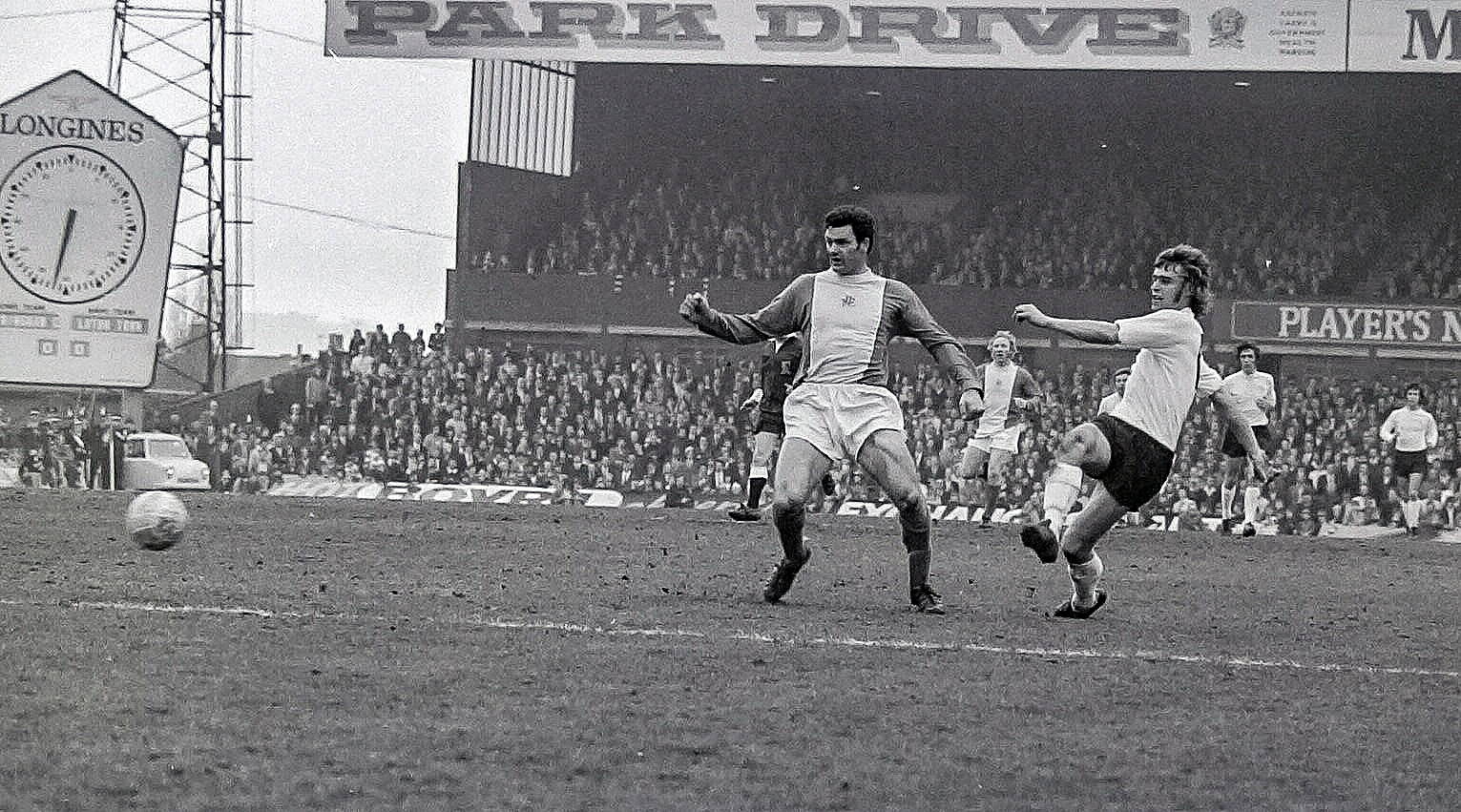 Viv Busby | Hatters Heritage | A History of Luton Town FC