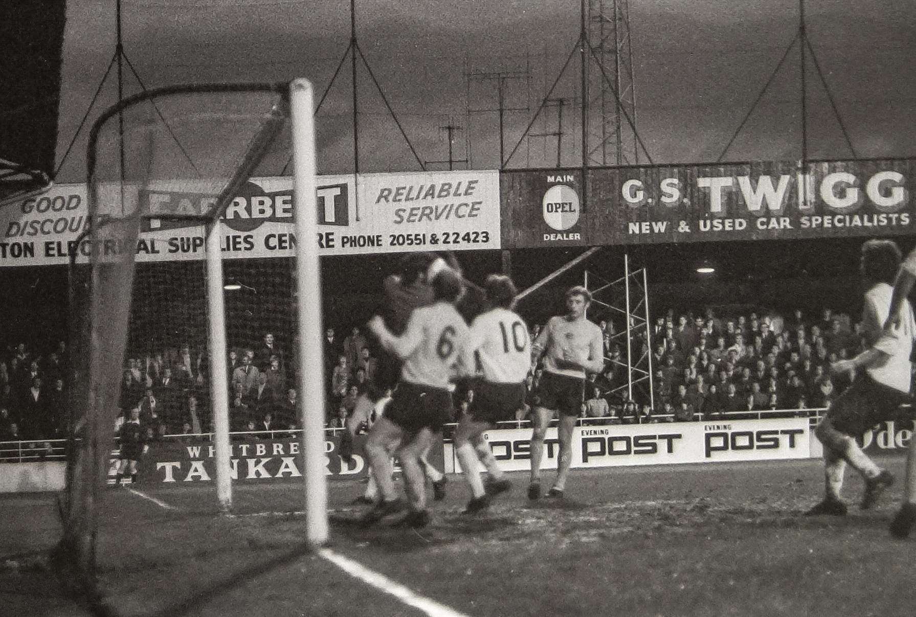 Luton Town FC vs Hull City (4th Apr 1972) | Hatters Heritage | A ...