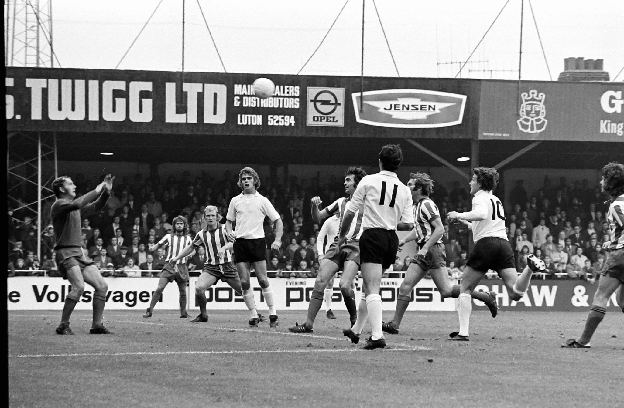 Vic Halom | Hatters Heritage | A History of Luton Town FC