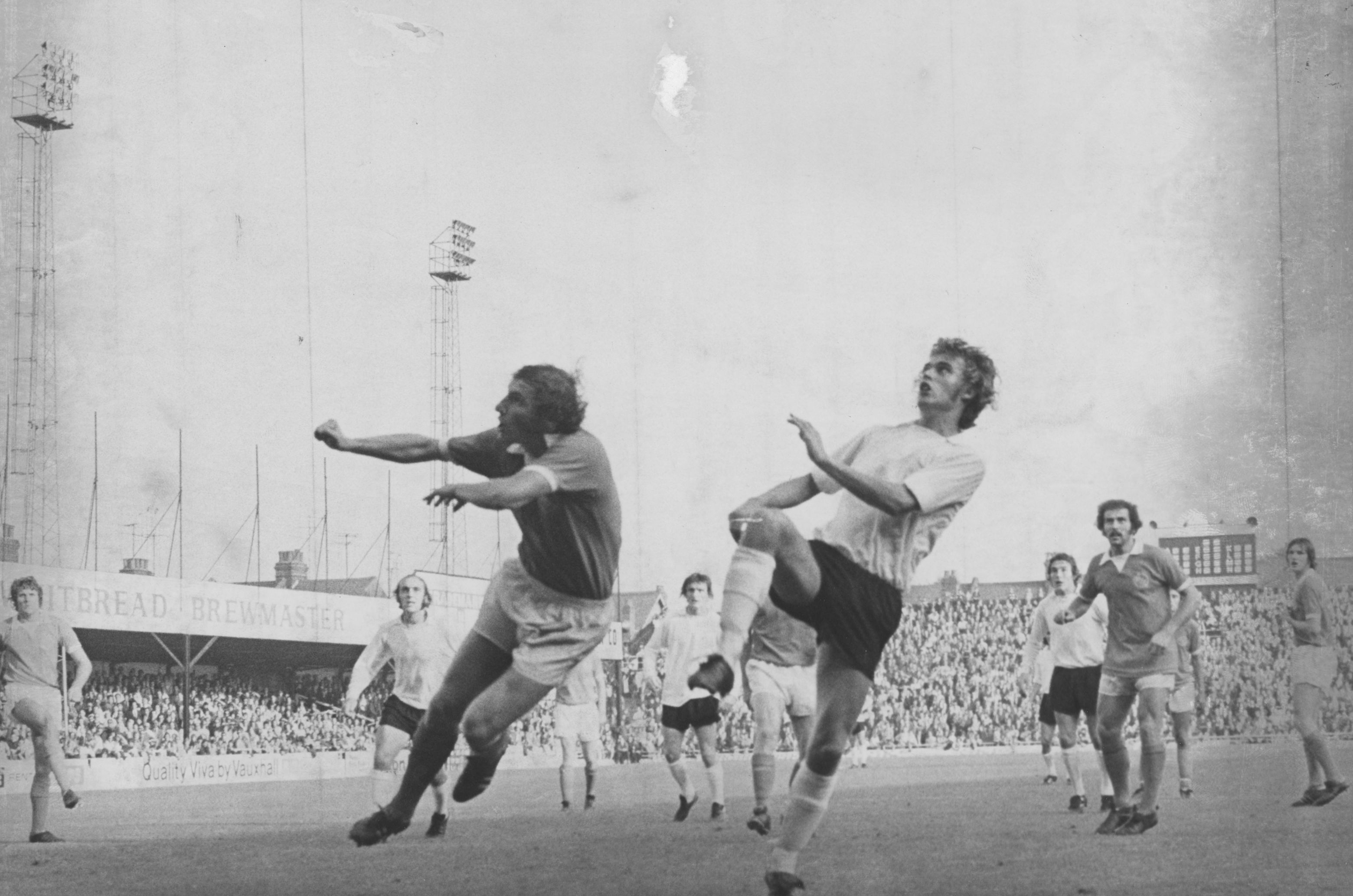 Viv Busby | Hatters Heritage | A History of Luton Town FC