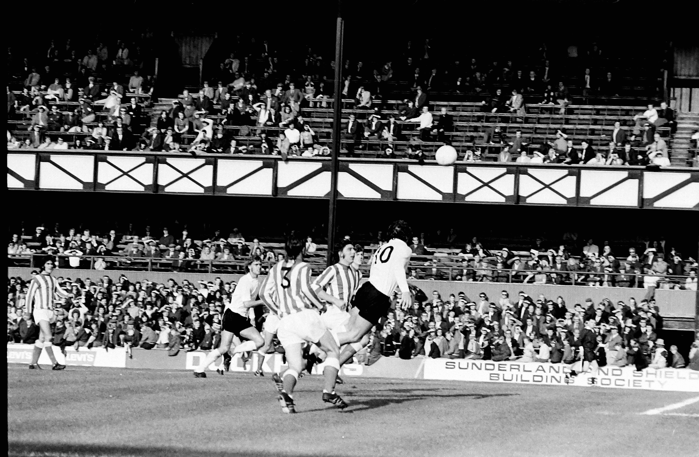 Vic Halom | Hatters Heritage | A History of Luton Town FC