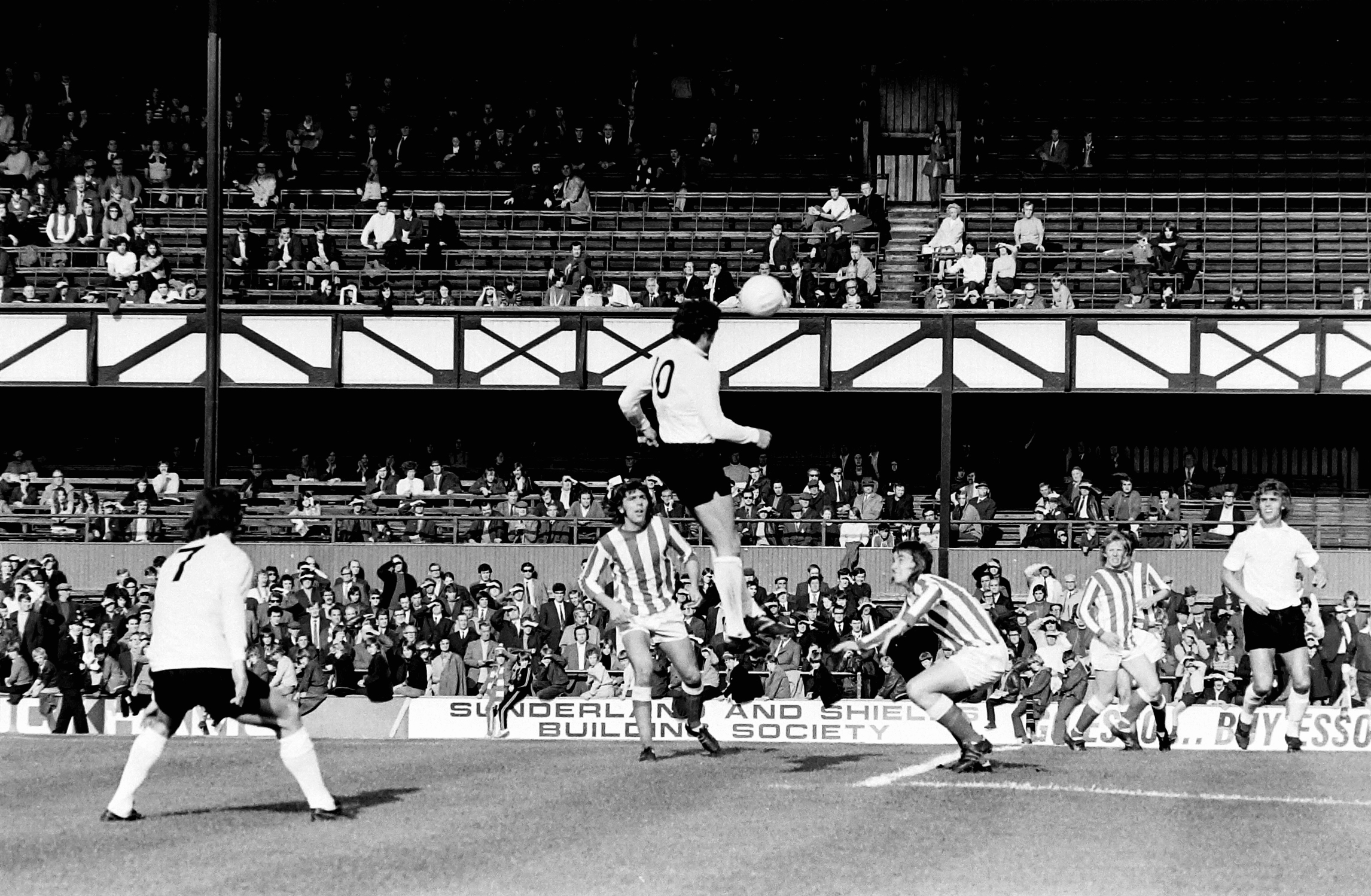 Vic Halom | Hatters Heritage | A History of Luton Town FC