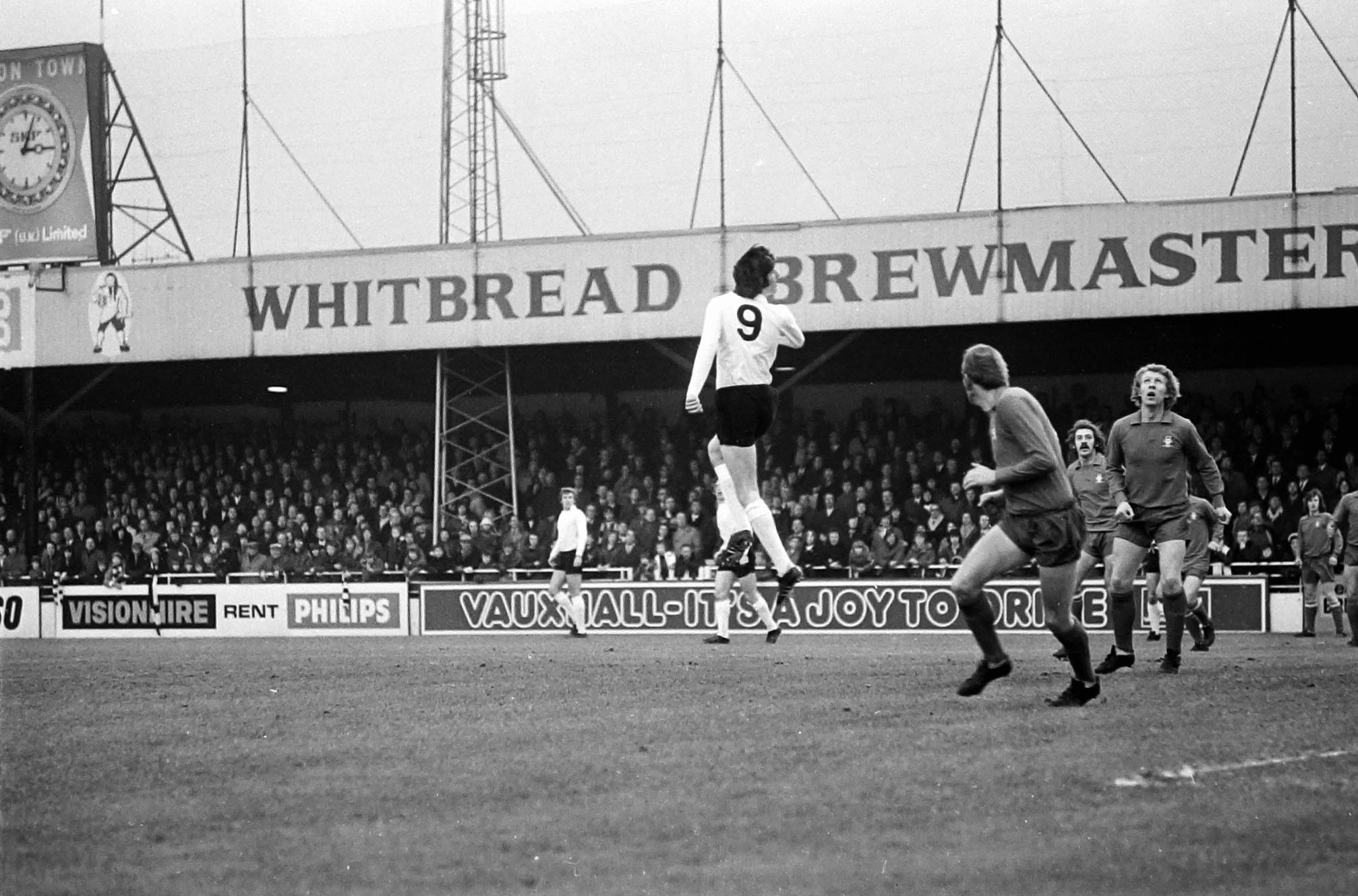 Luton Town FC vs Nottingham Forest (27th Jan 1973) | Hatters Heritage ...