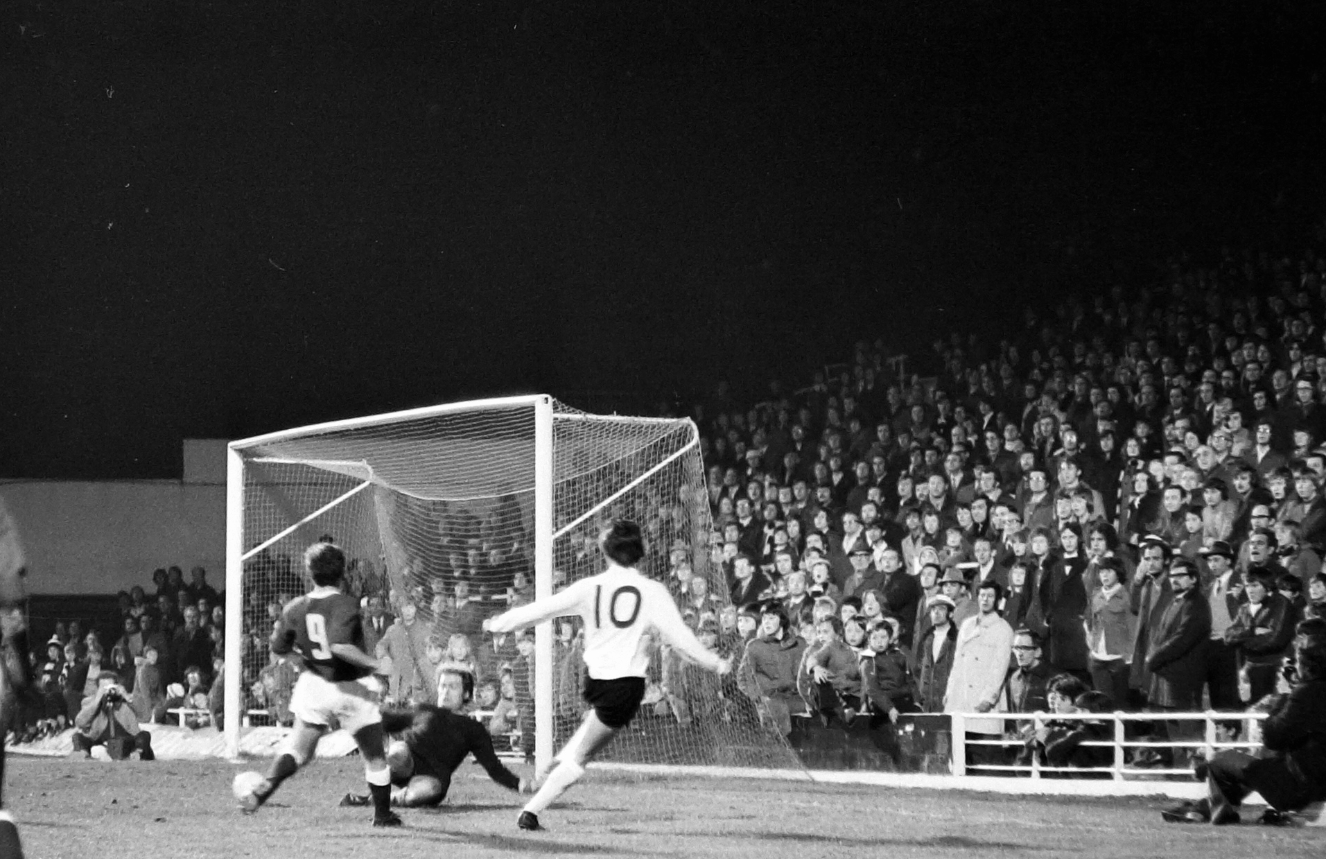 Gordon Hindson | Hatters Heritage | A History of Luton Town FC