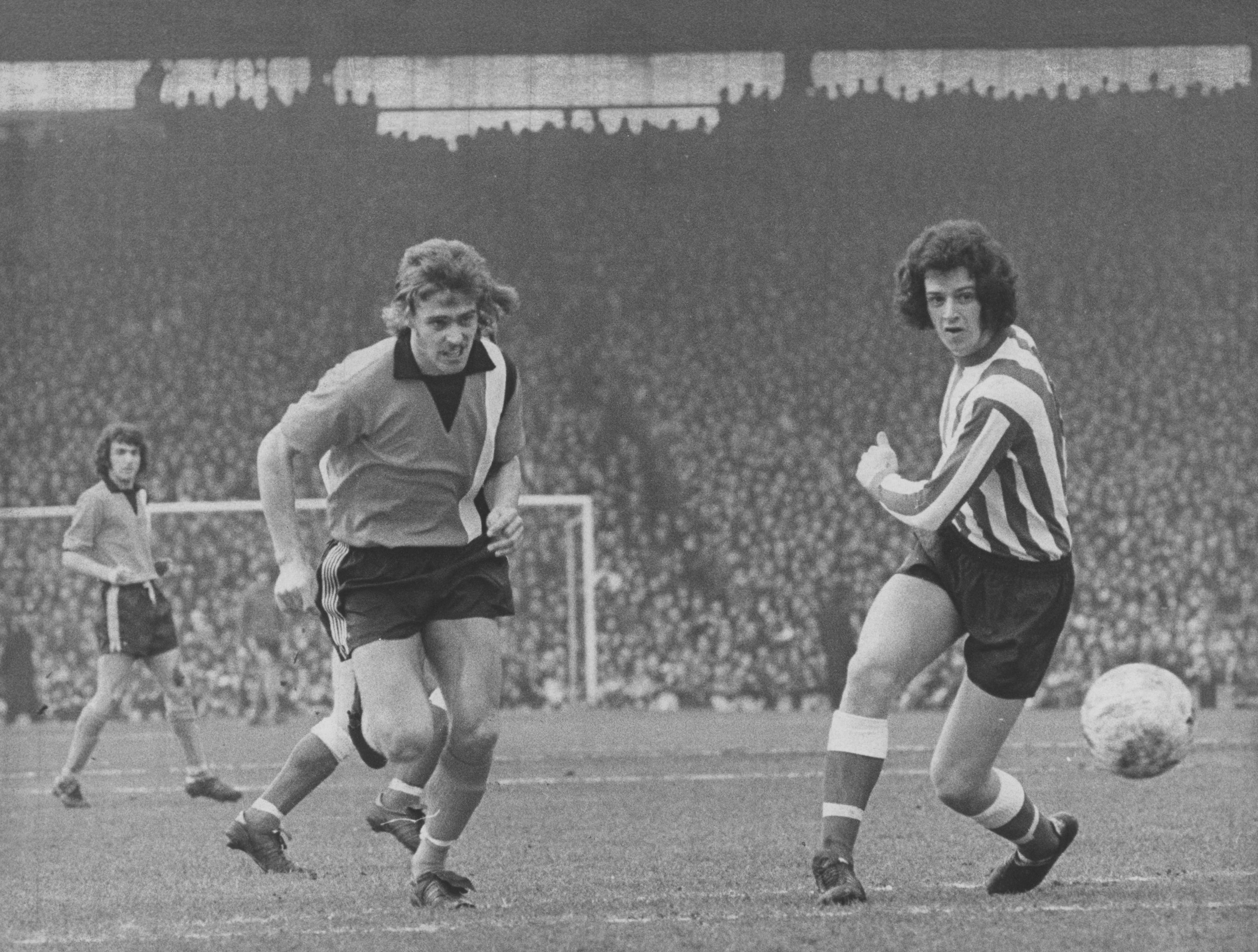 Viv Busby | Hatters Heritage | A History of Luton Town FC