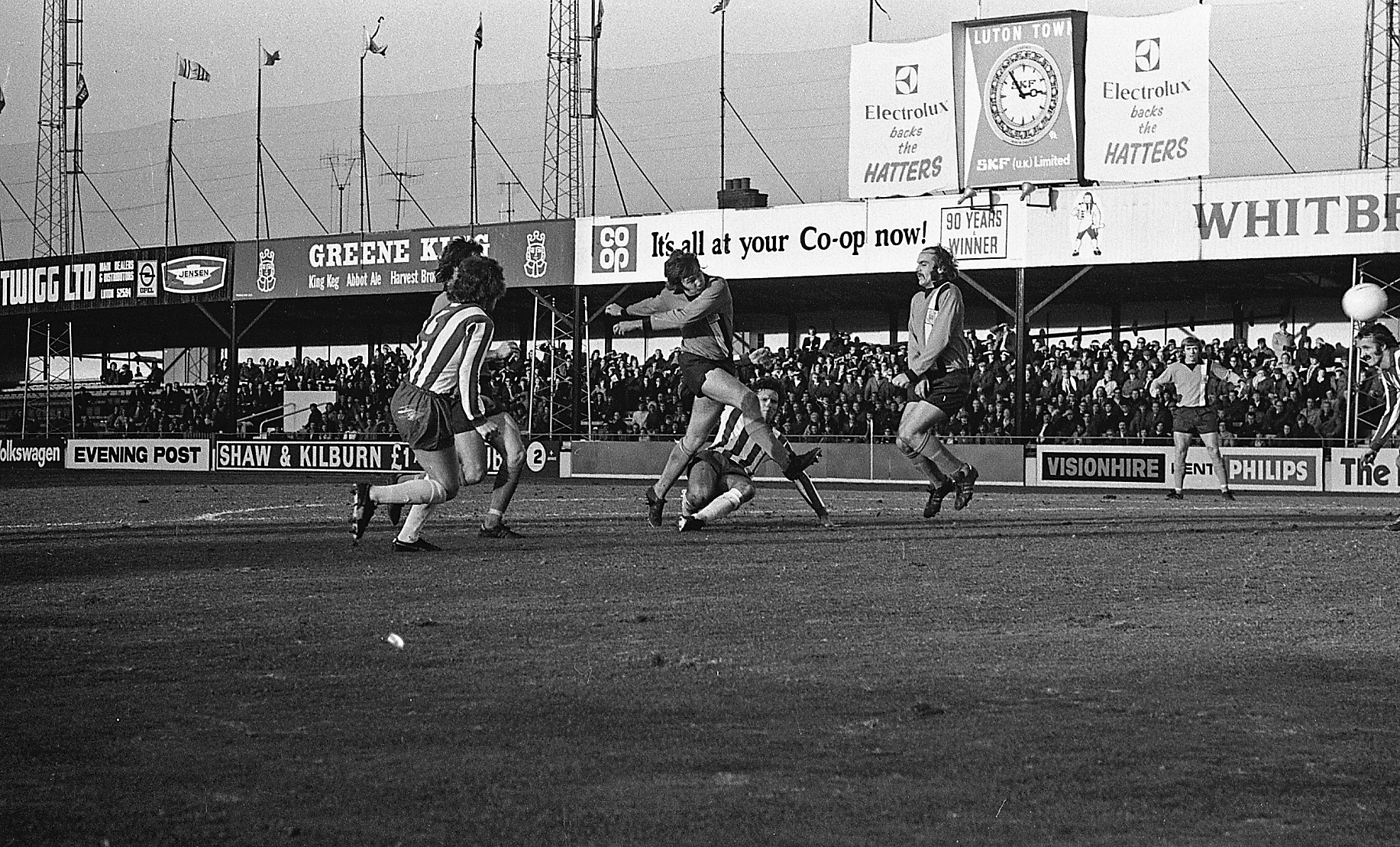 Luton Town FC vs Sheffield Wednesday (17th Nov 1973) | Hatters Heritage ...