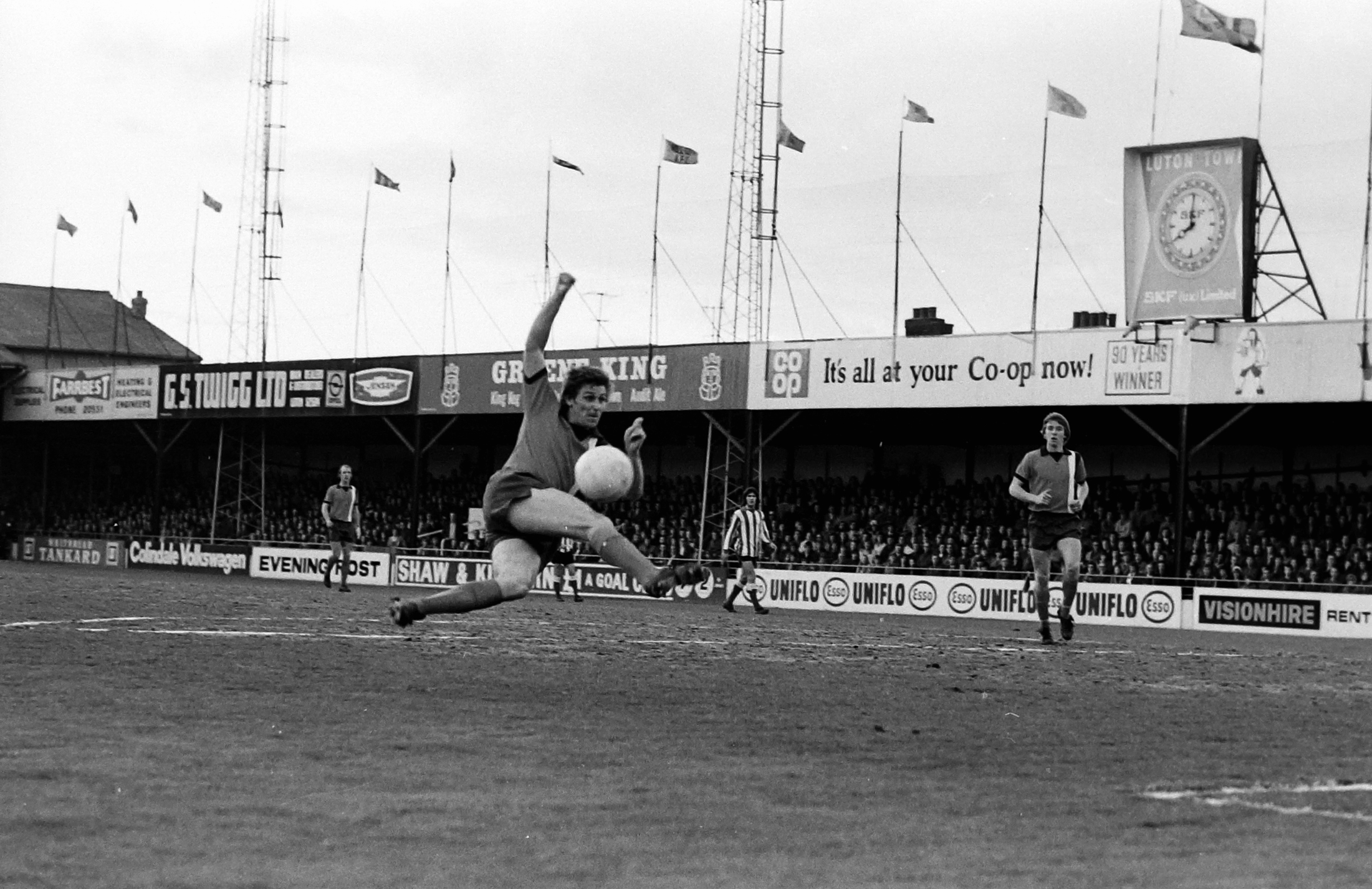 Bobby A Thomson | Hatters Heritage | A History of Luton Town FC