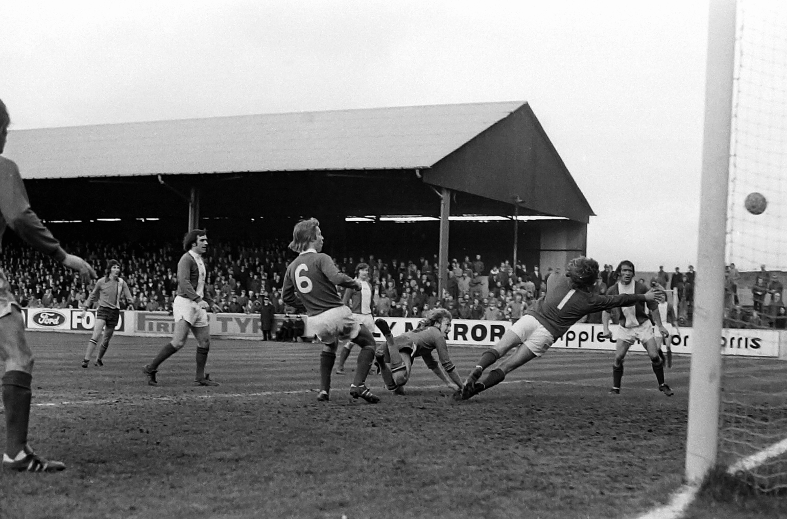 Carlisle United vs Luton Town FC (15th Mar 1975) | Hatters Heritage | A ...