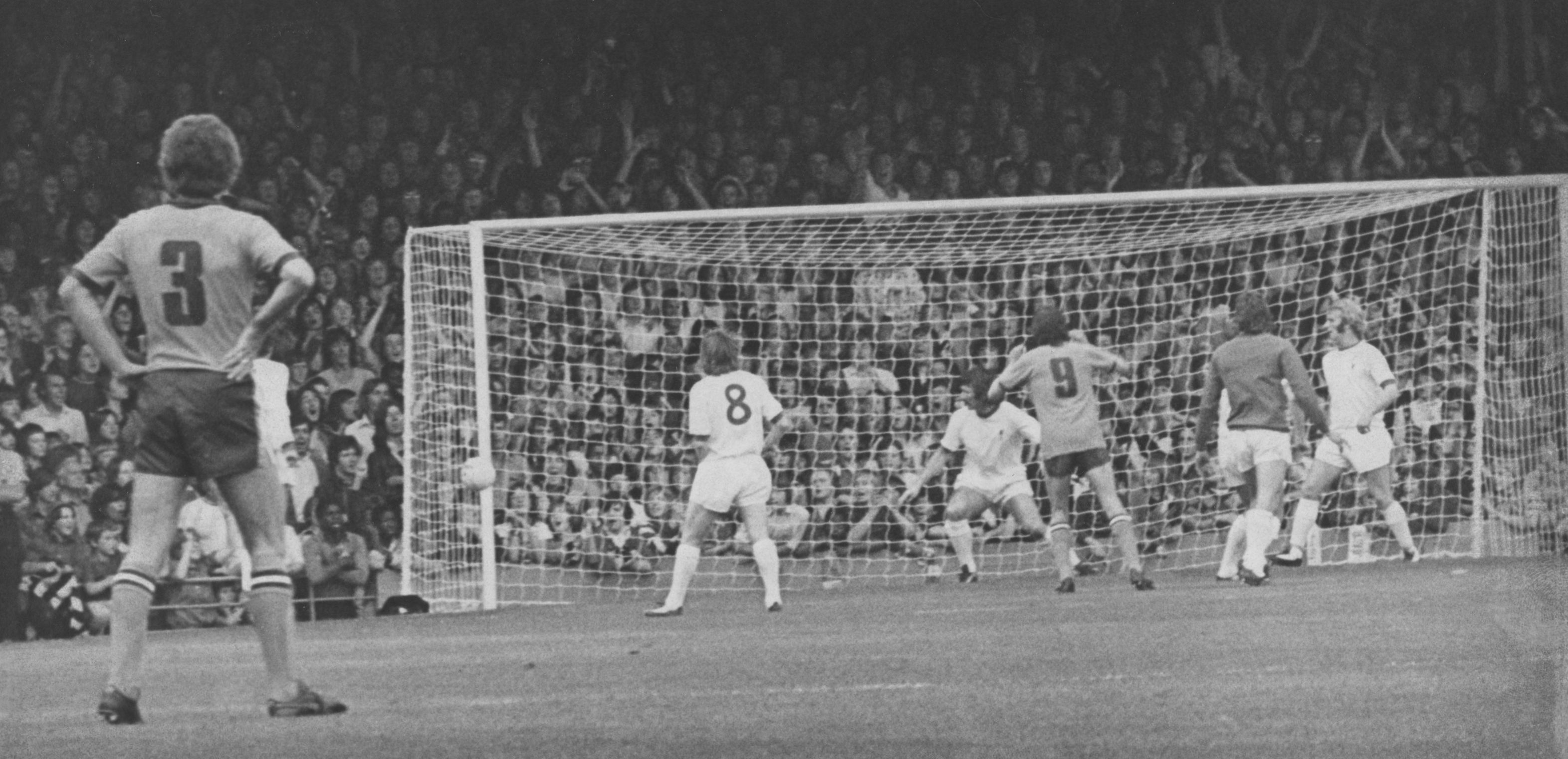 Luton Town FC vs Liverpool (17th Aug 1974) | Hatters Heritage | A ...
