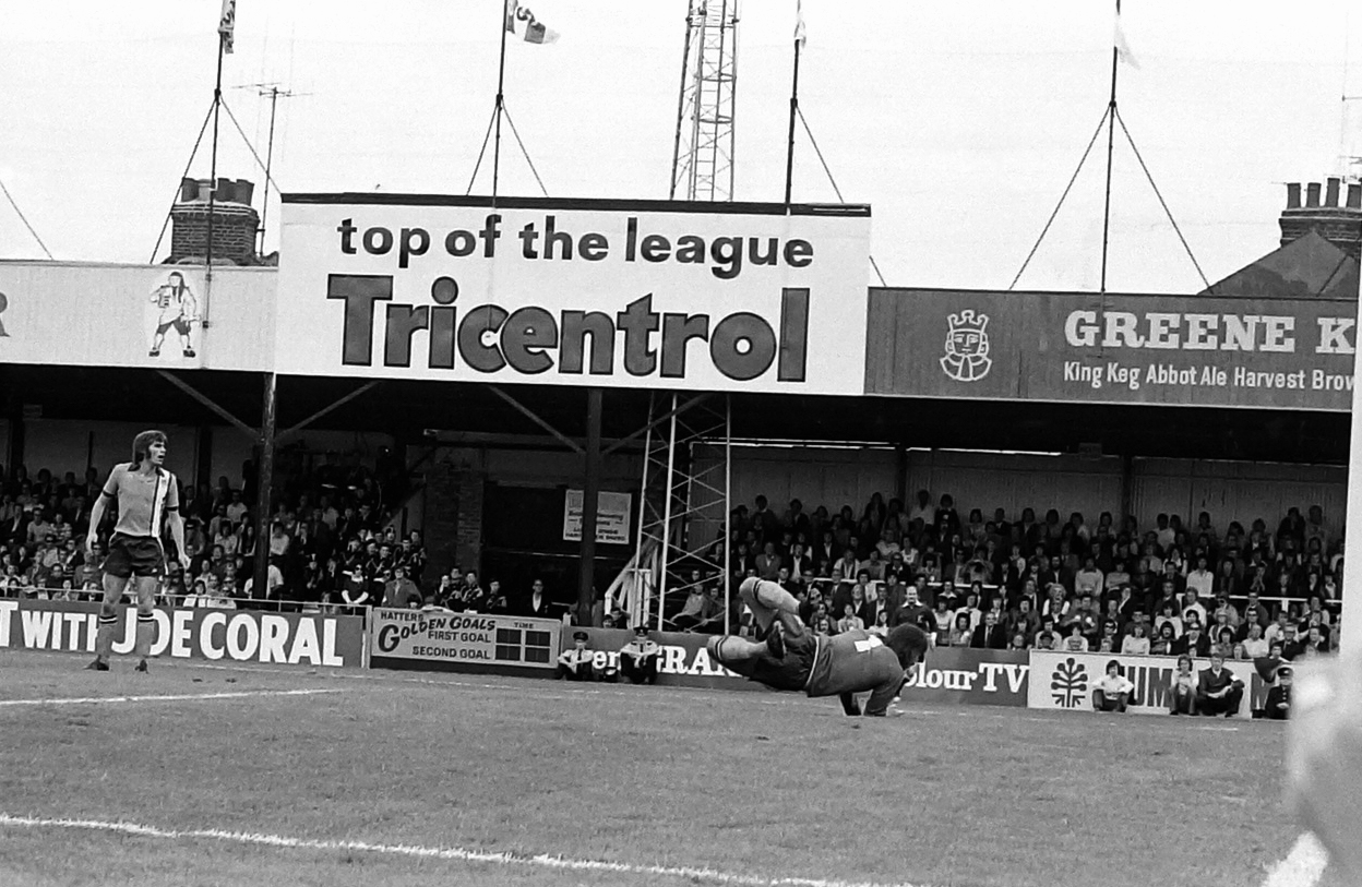 Luton Town FC vs Liverpool (17th Aug 1974) | Hatters Heritage | A ...