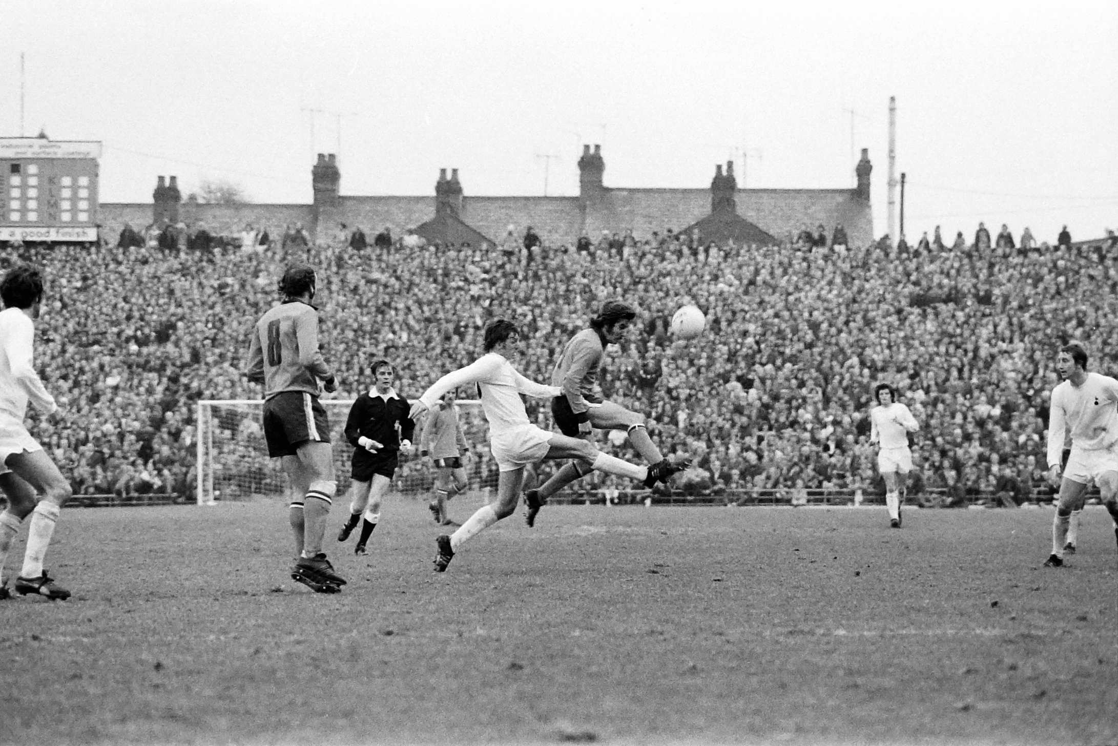 Luton Town FC vs Tottenham Hotspur (26th Oct 1974) | Hatters Heritage ...