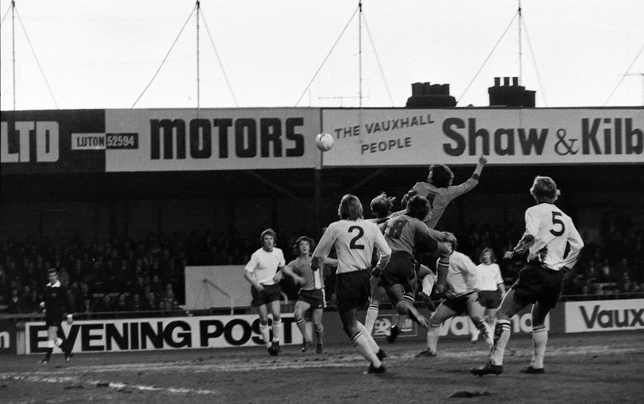 Luton Town FC vs Burnley (30th Nov 1974) | Hatters Heritage | A History ...