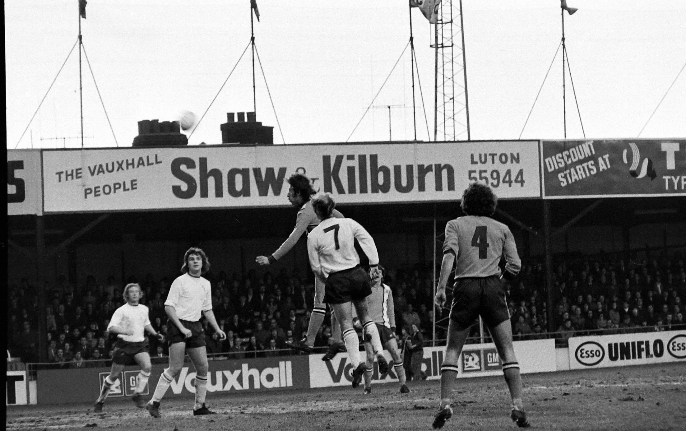 Luton Town FC vs Burnley (30th Nov 1974) | Hatters Heritage | A History ...