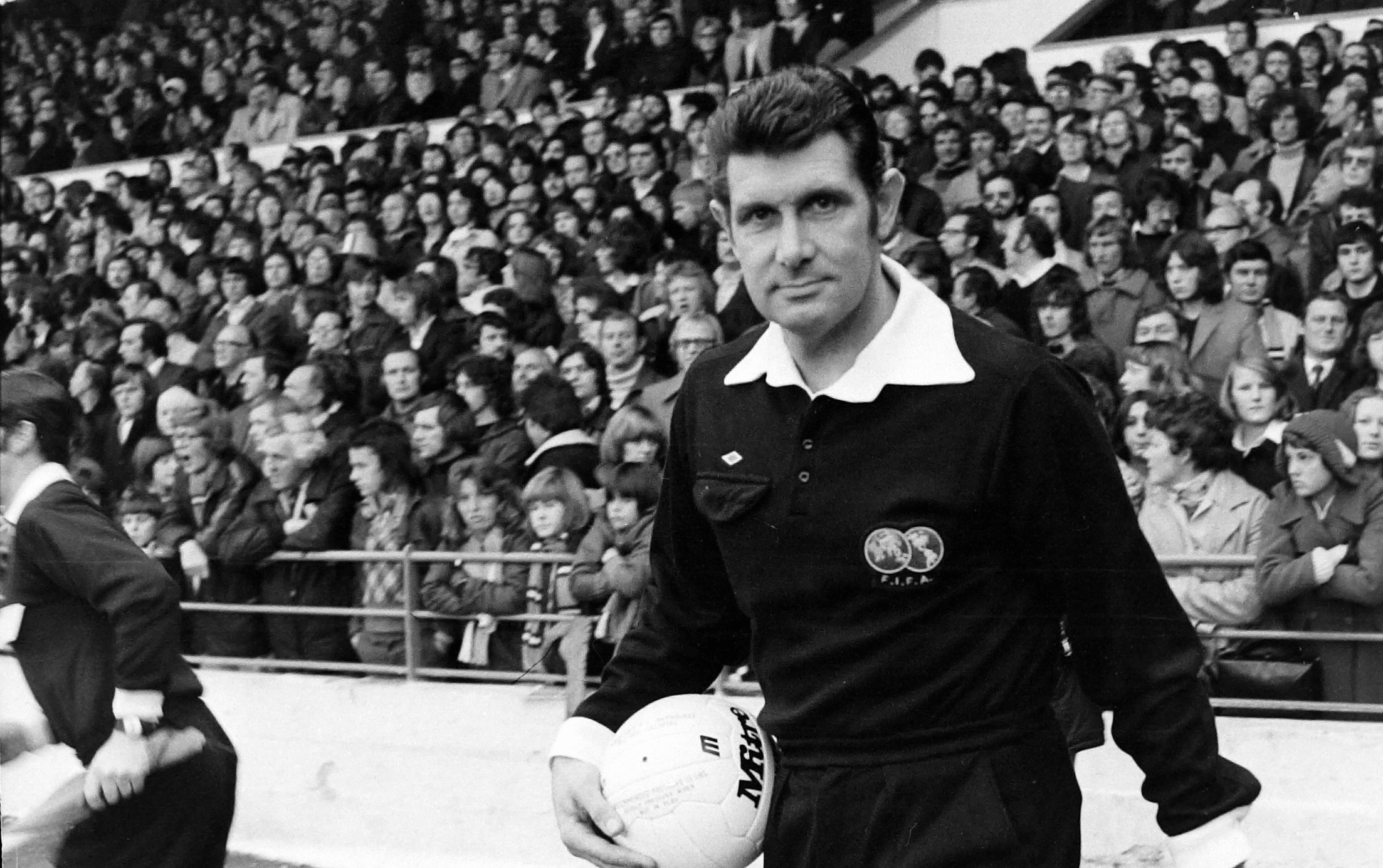 Luton Town FC vs Burnley (30th Nov 1974) | Hatters Heritage | A History ...