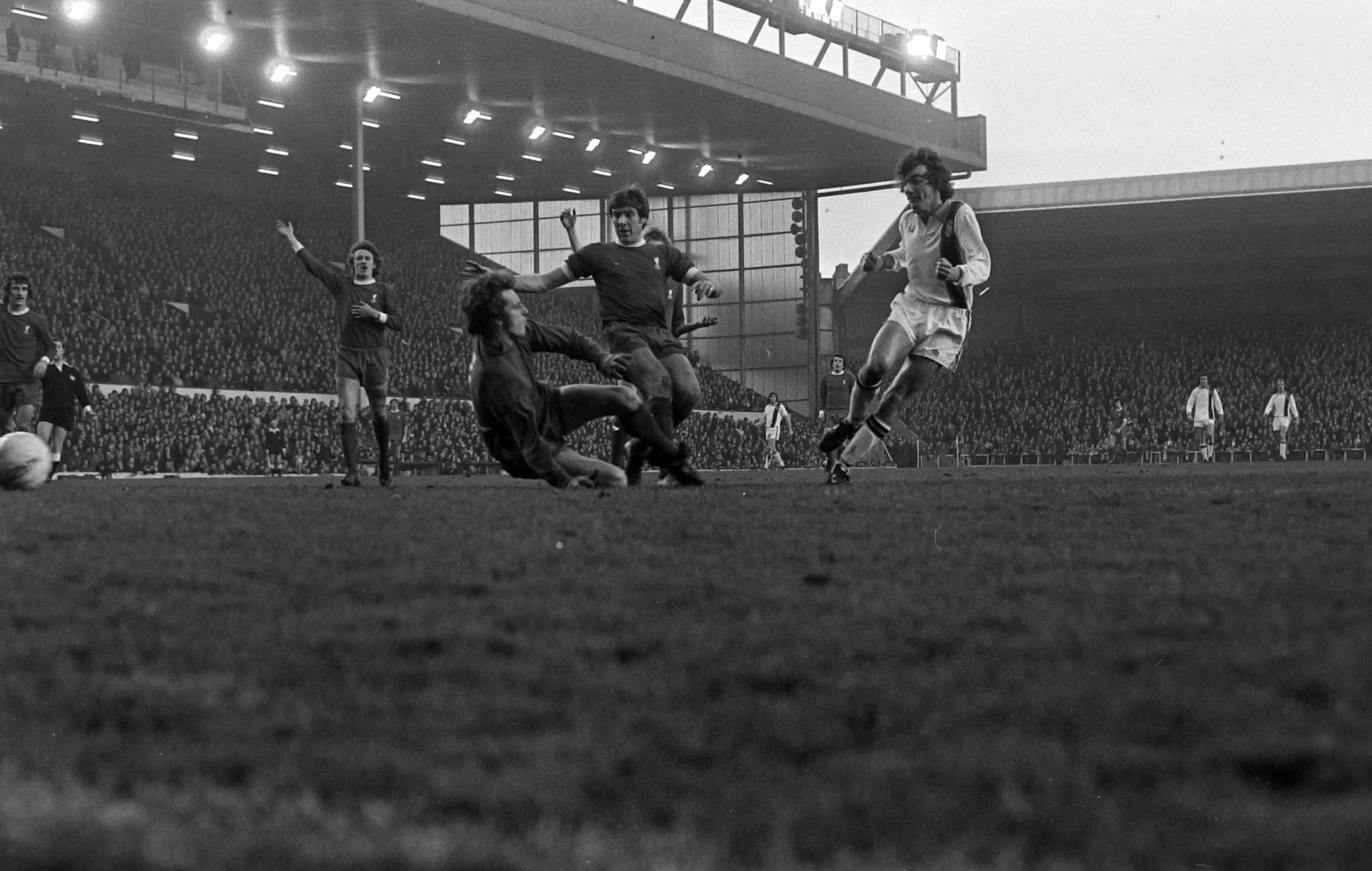 Liverpool vs Luton Town FC (14th Dec 1974) | Hatters Heritage | A ...