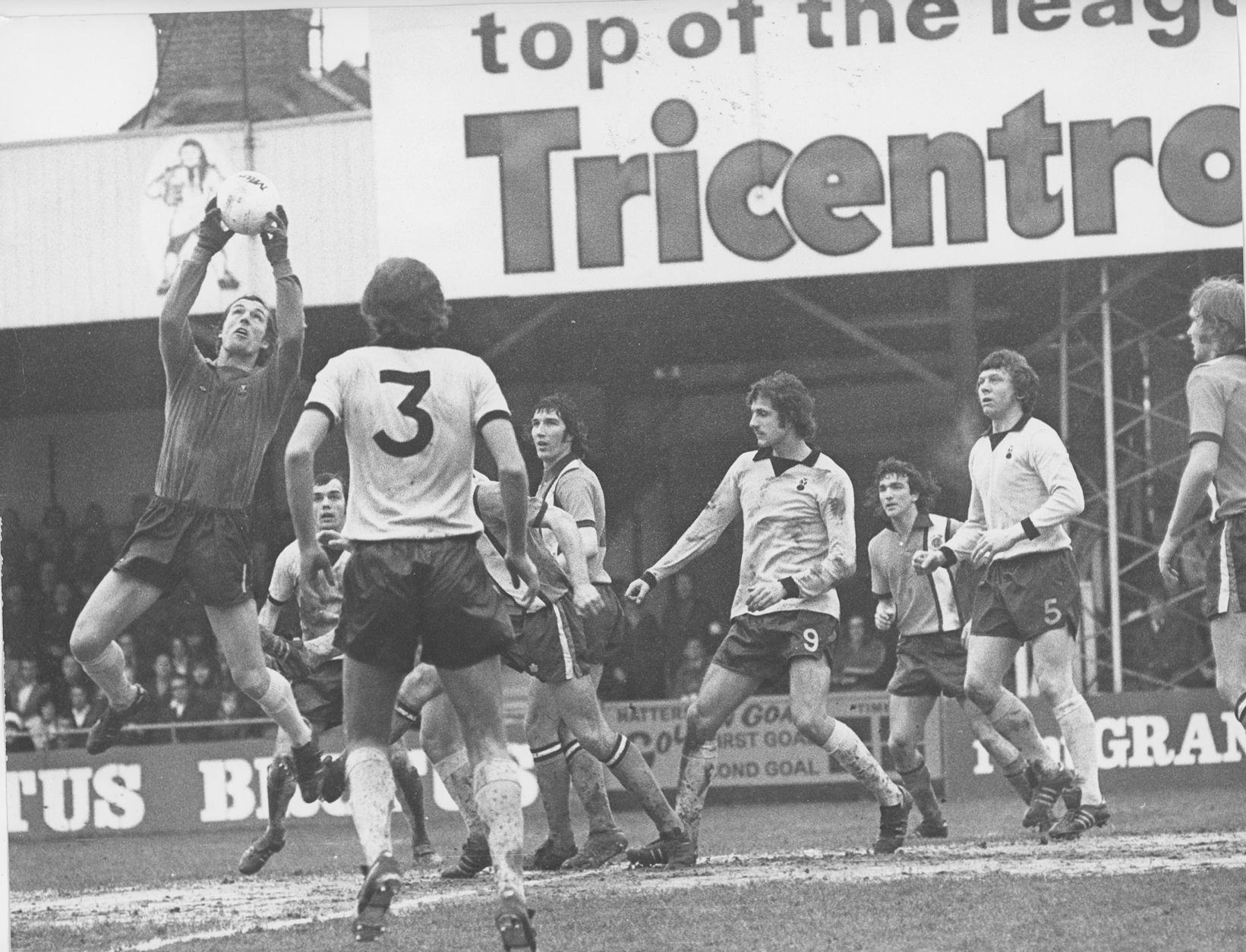 Luton Town FC vs Coventry City (8th Mar 1975) | Hatters Heritage | A ...