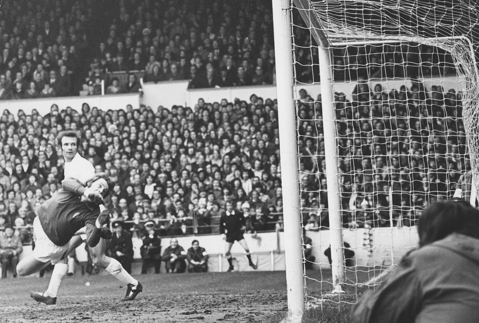 Luton Town FC vs Leeds United (22nd Mar 1975) | Hatters Heritage | A ...