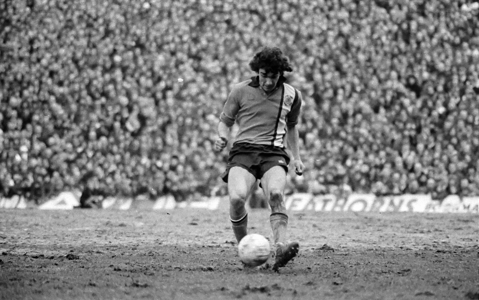 Luton Town FC vs Leeds United (22nd Mar 1975) | Hatters Heritage | A ...