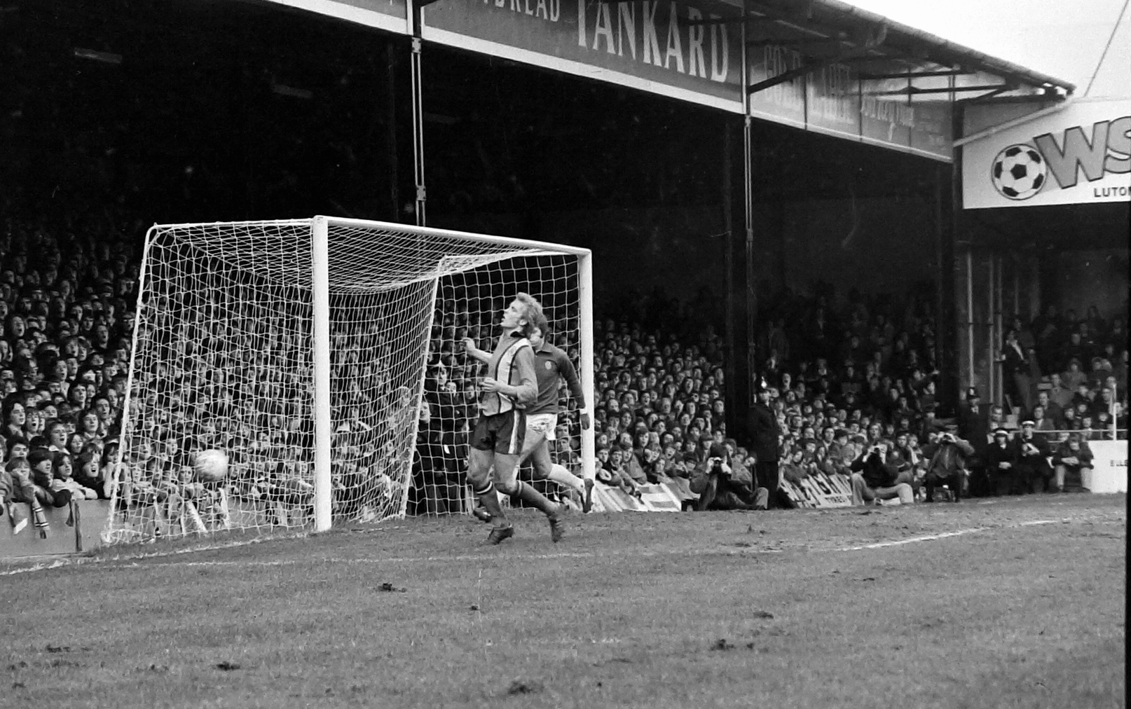 Luton Town FC vs Leeds United (22nd Mar 1975) | Hatters Heritage | A ...