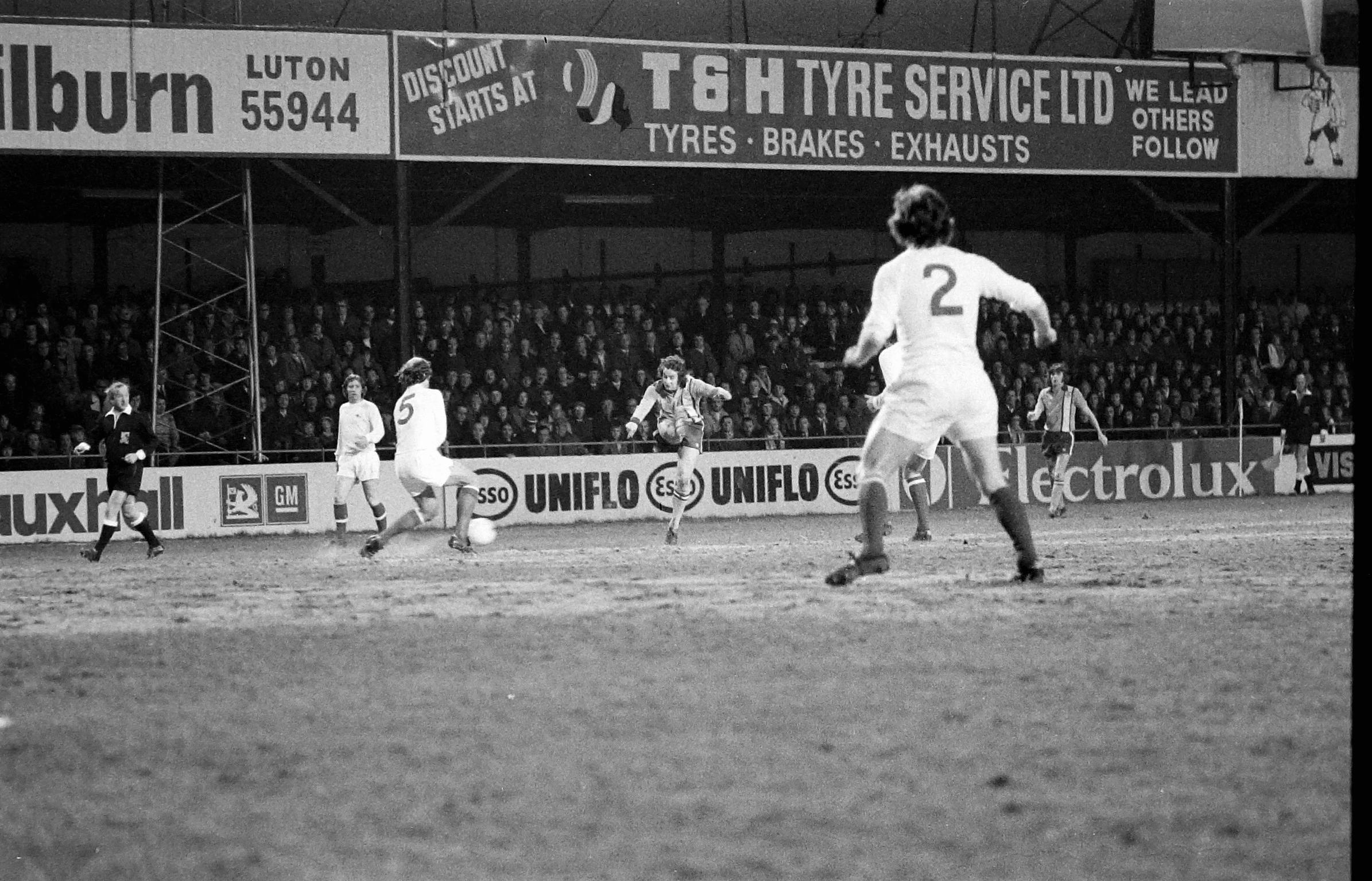 Luton Town FC vs Arsenal (25th Mar 1975) | Hatters Heritage | A History ...