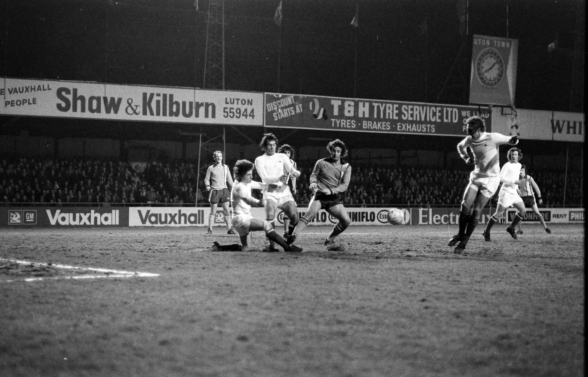 Luton Town FC vs Arsenal (25th Mar 1975) | Hatters Heritage | A History ...
