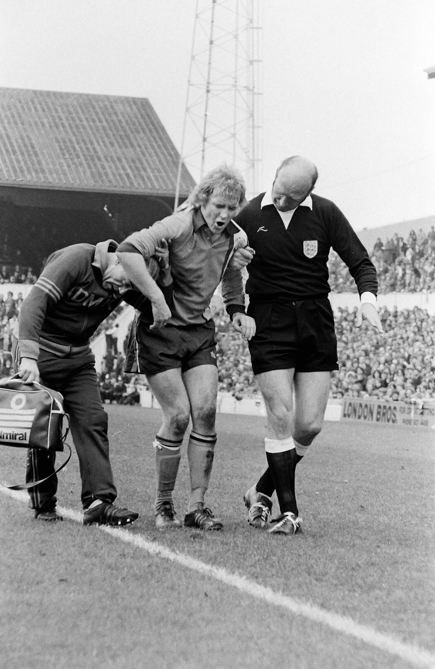 Tottenham Hotspur vs Luton Town FC (5th Apr 1975) | Hatters Heritage ...