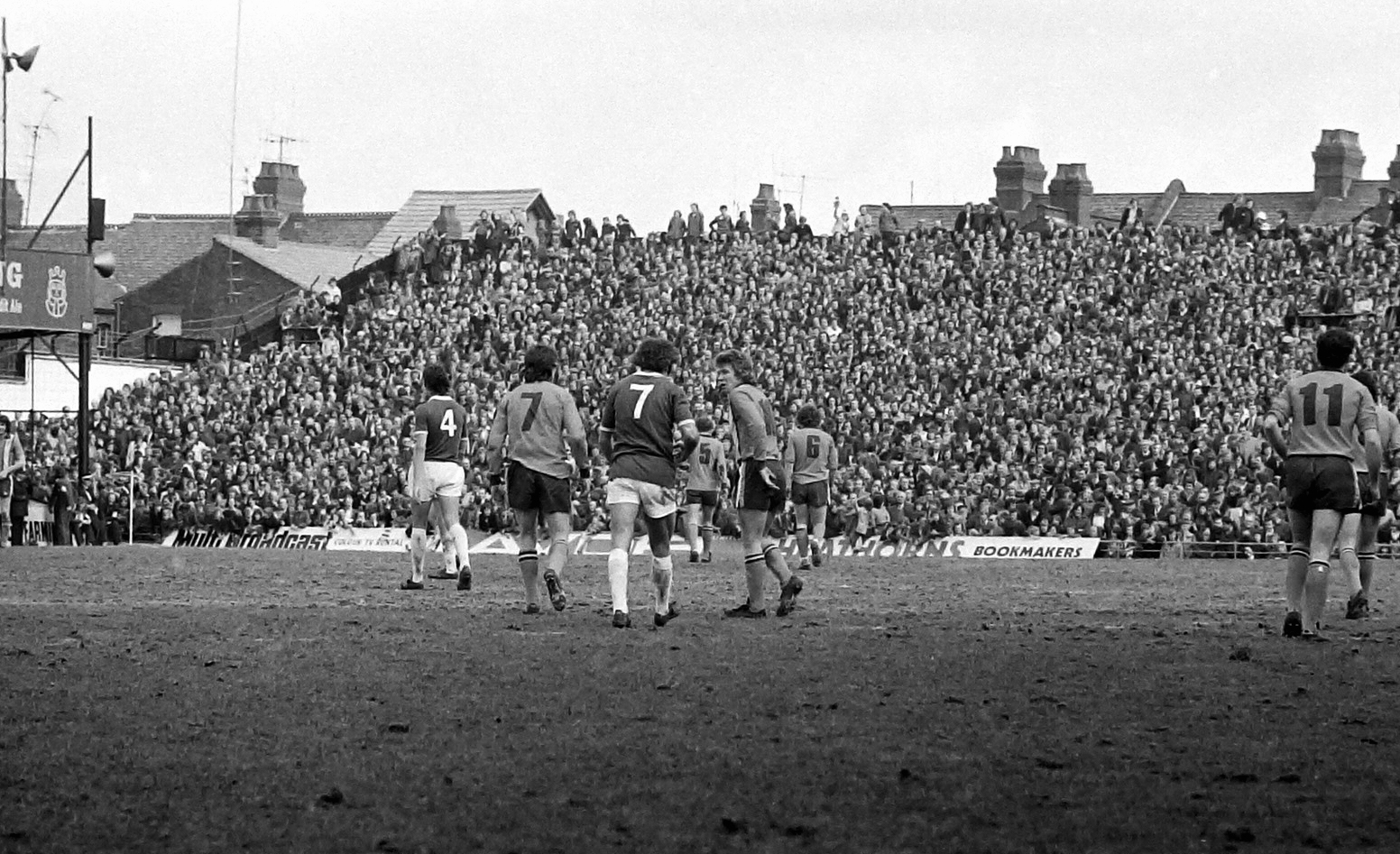 Luton Town FC vs Leicester City (12th Apr 1975) | Hatters Heritage | A ...