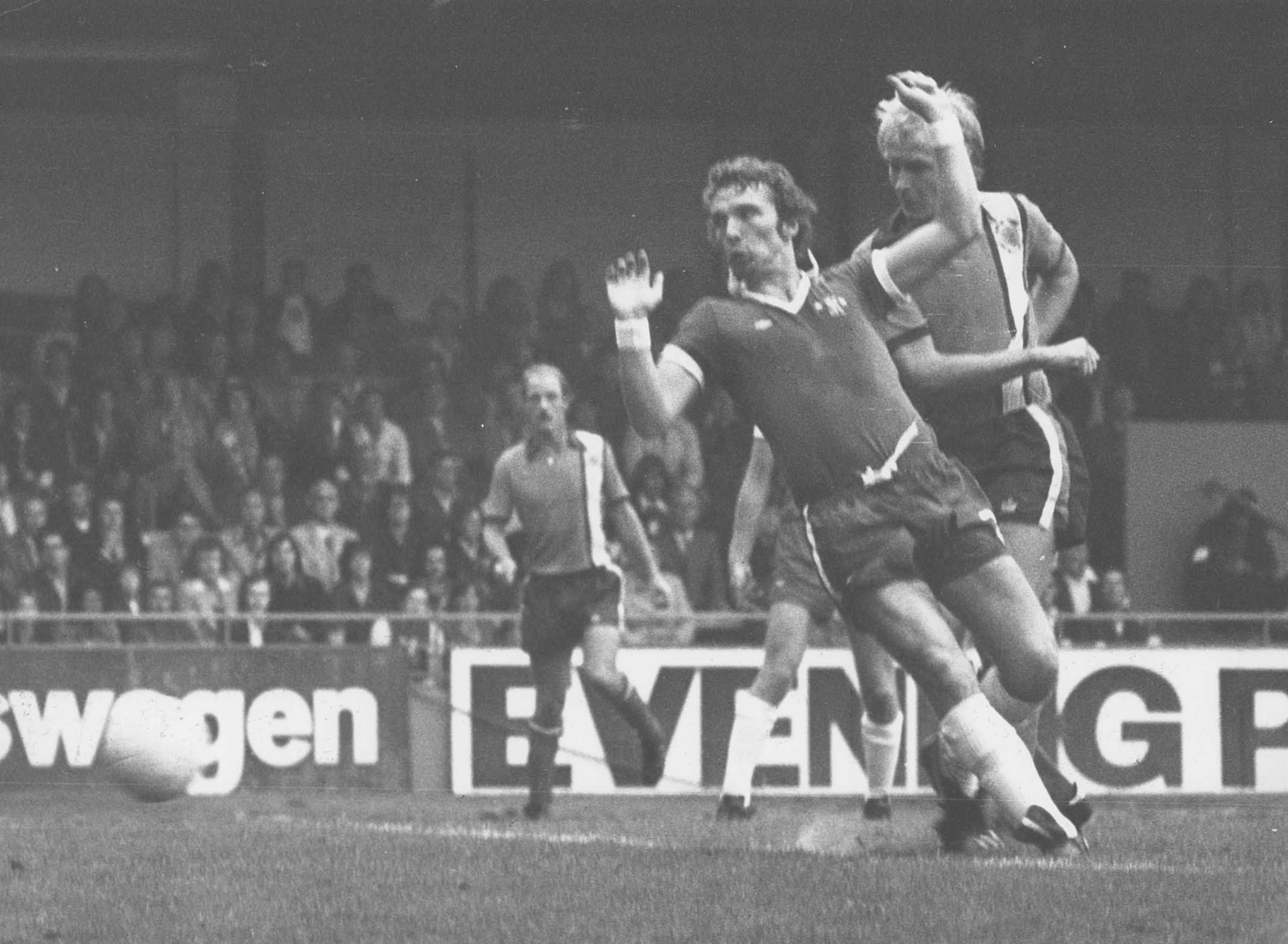 Luton Town FC vs Chelsea (30th Aug 1975) | Hatters Heritage | A History ...