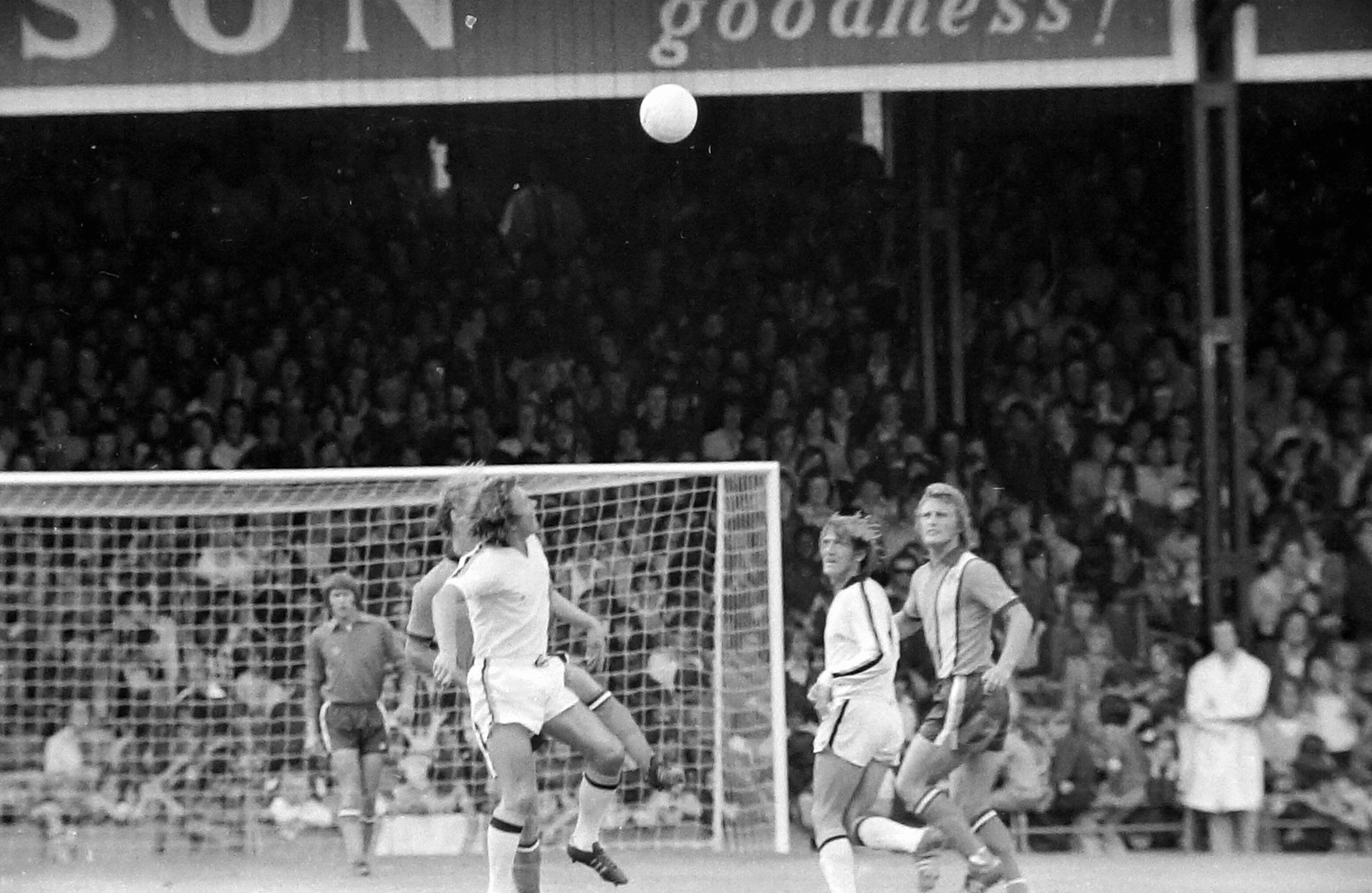 Luton Town FC vs Hull City (16th Aug 1975) | Hatters Heritage | A ...