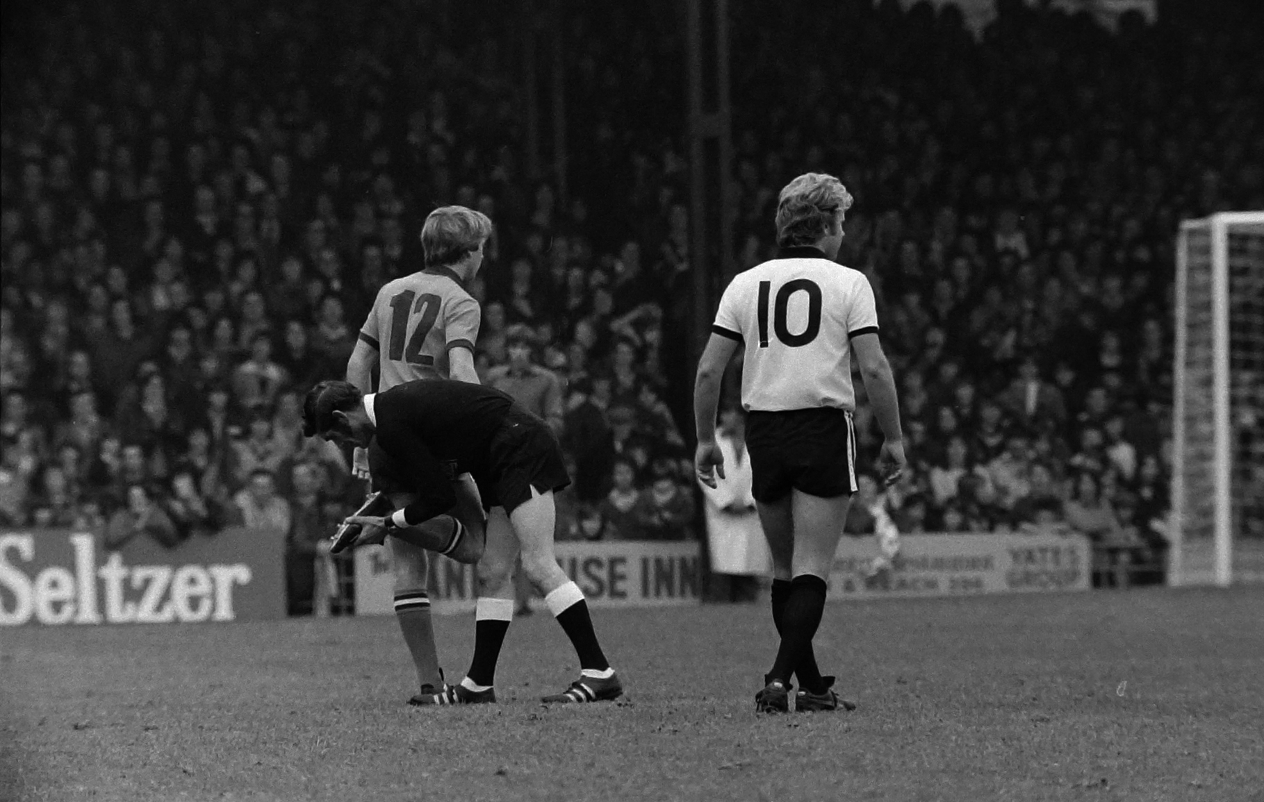 Luton Town FC vs Fulham (18th Oct 1975) | Hatters Heritage | A History ...