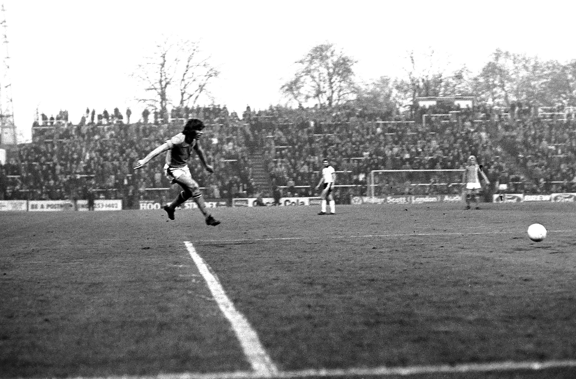 Fulham vs Luton Town FC (22nd Nov 1975) | Hatters Heritage | A History ...