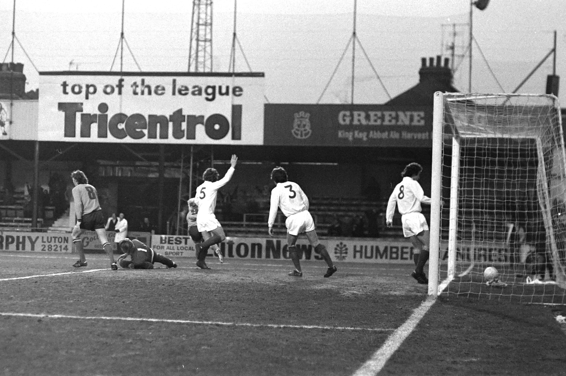 Luton Town FC vs Nottingham Forest (31st Jan 1976) | Hatters Heritage ...