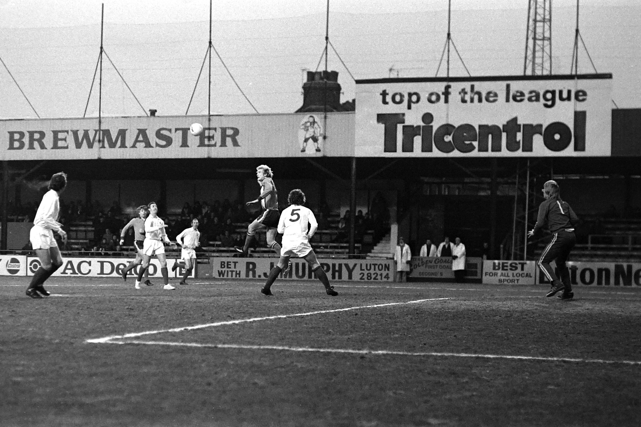 Luton Town FC vs Nottingham Forest (31st Jan 1976) | Hatters Heritage ...